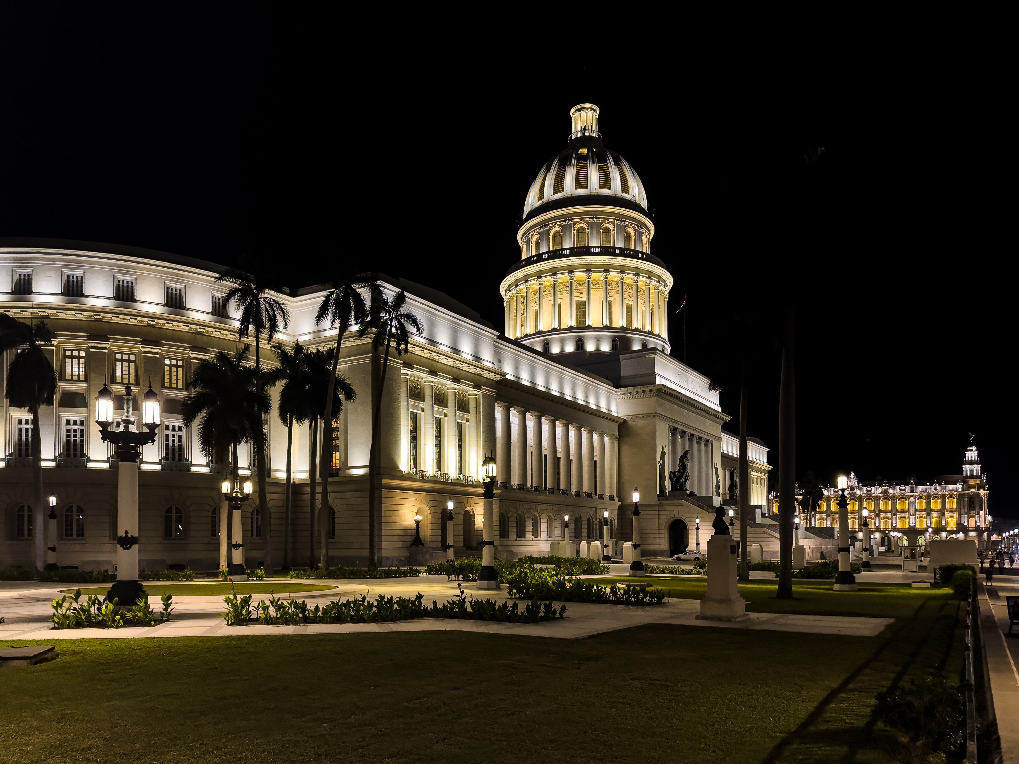 National Capitol of Cuba Illuminated at Night · Free Stock Photo