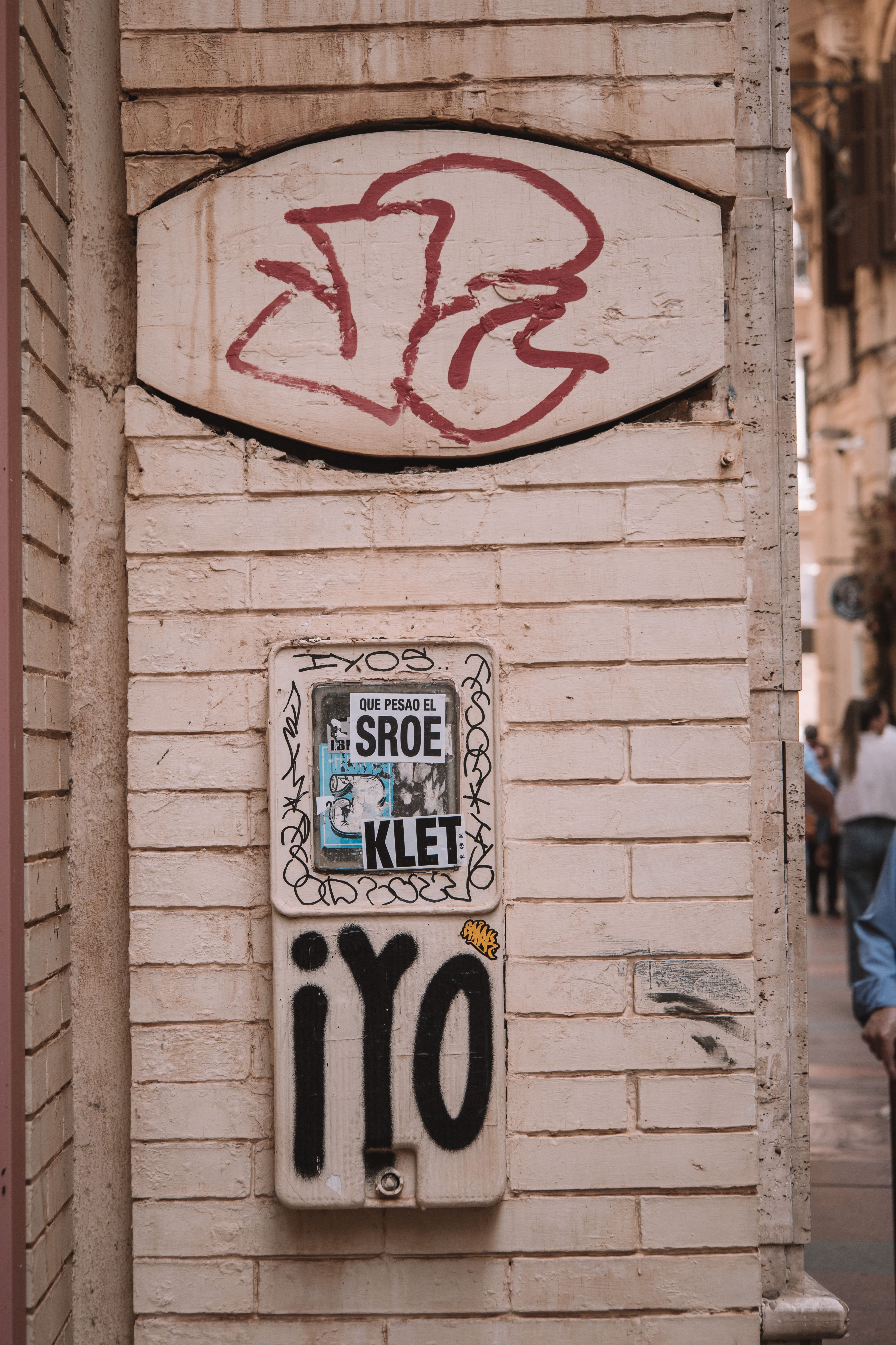 Graffiti of Homer Simpson on Door · Free Stock Photo