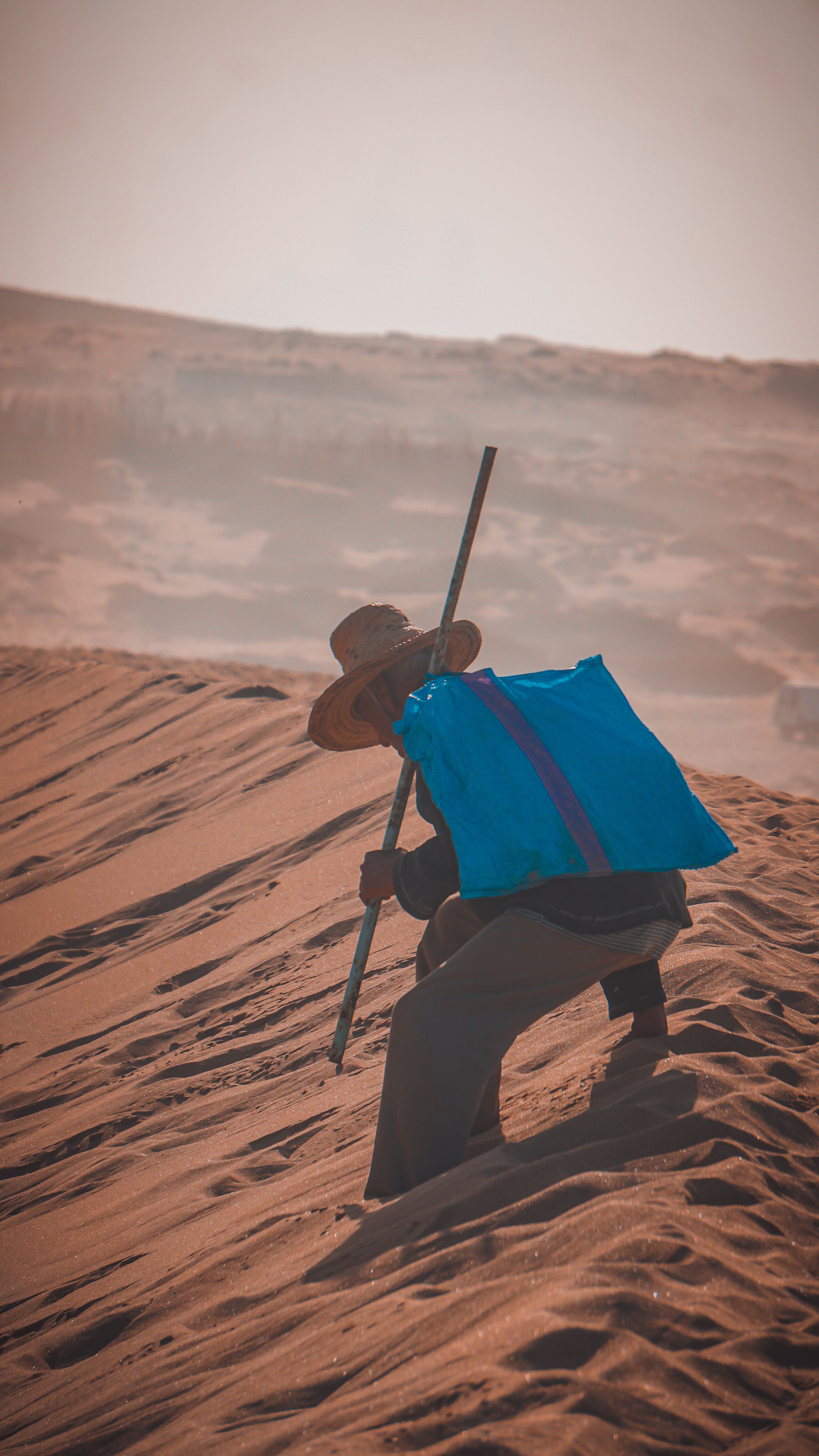Men Wearing Traditional Clothing on Desert · Free Stock Photo