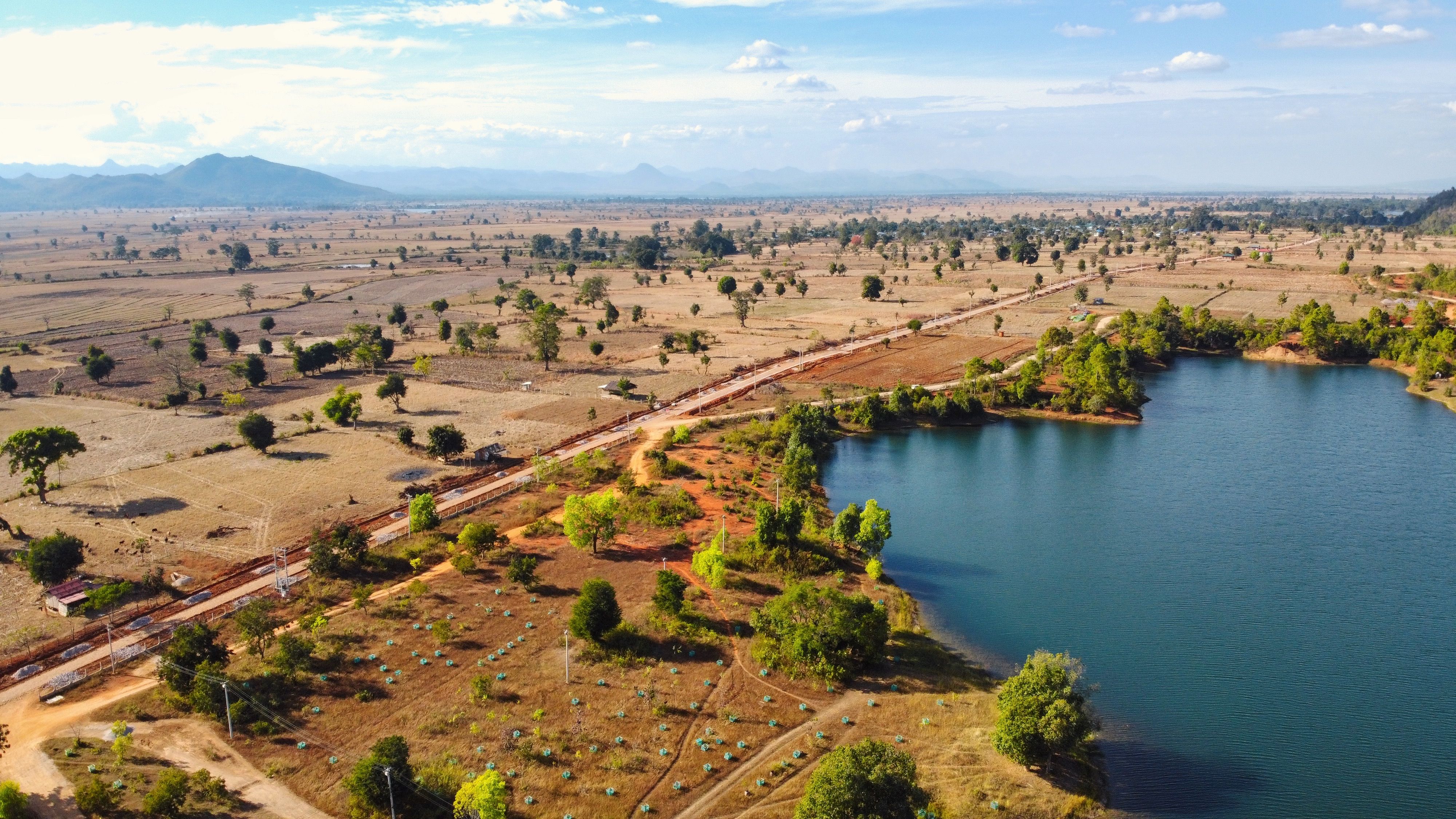 Wide View of Scenic Plain · Free Stock Photo