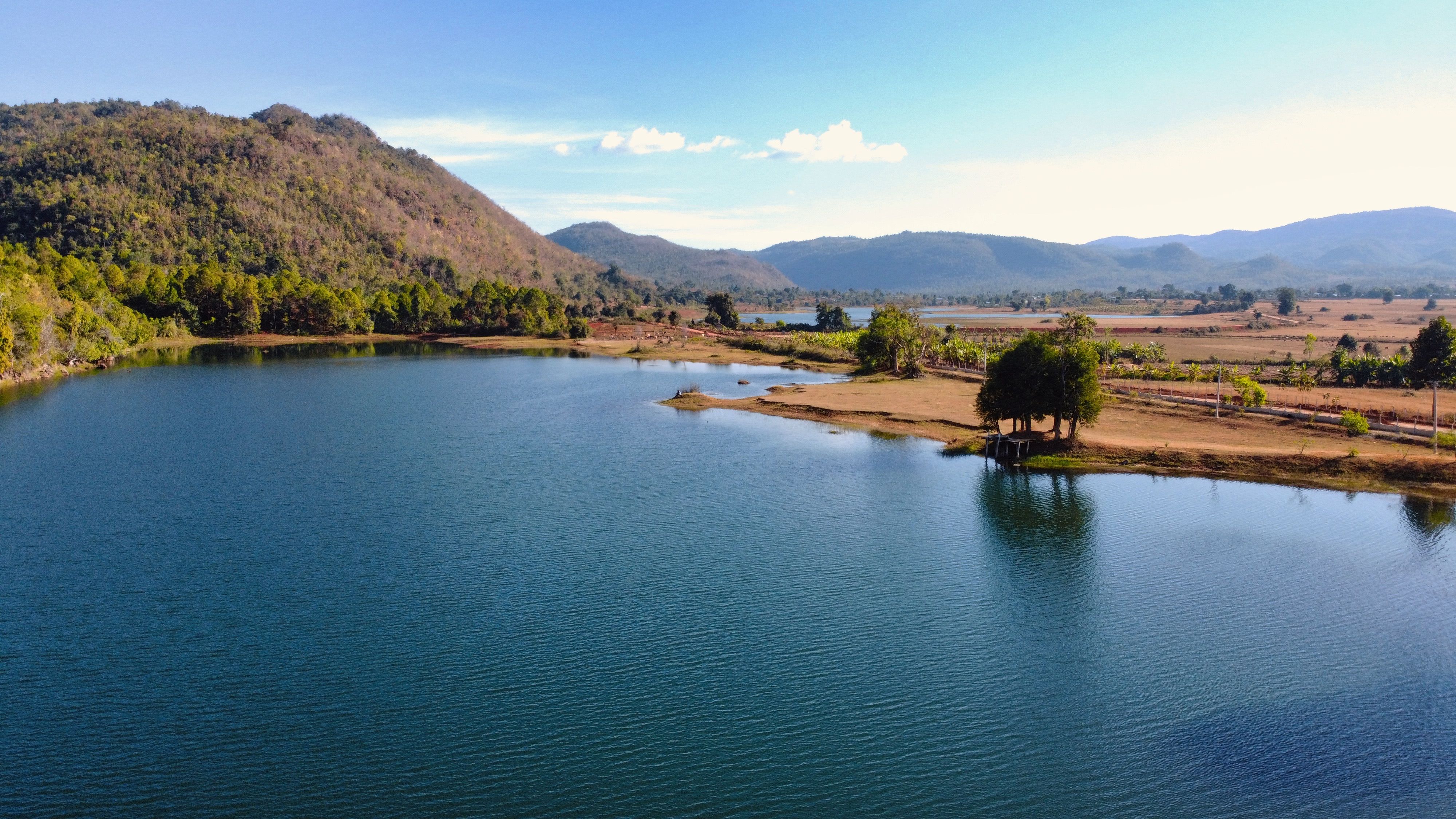 Landscape with Lake, Plain and Mountains · Free Stock Photo