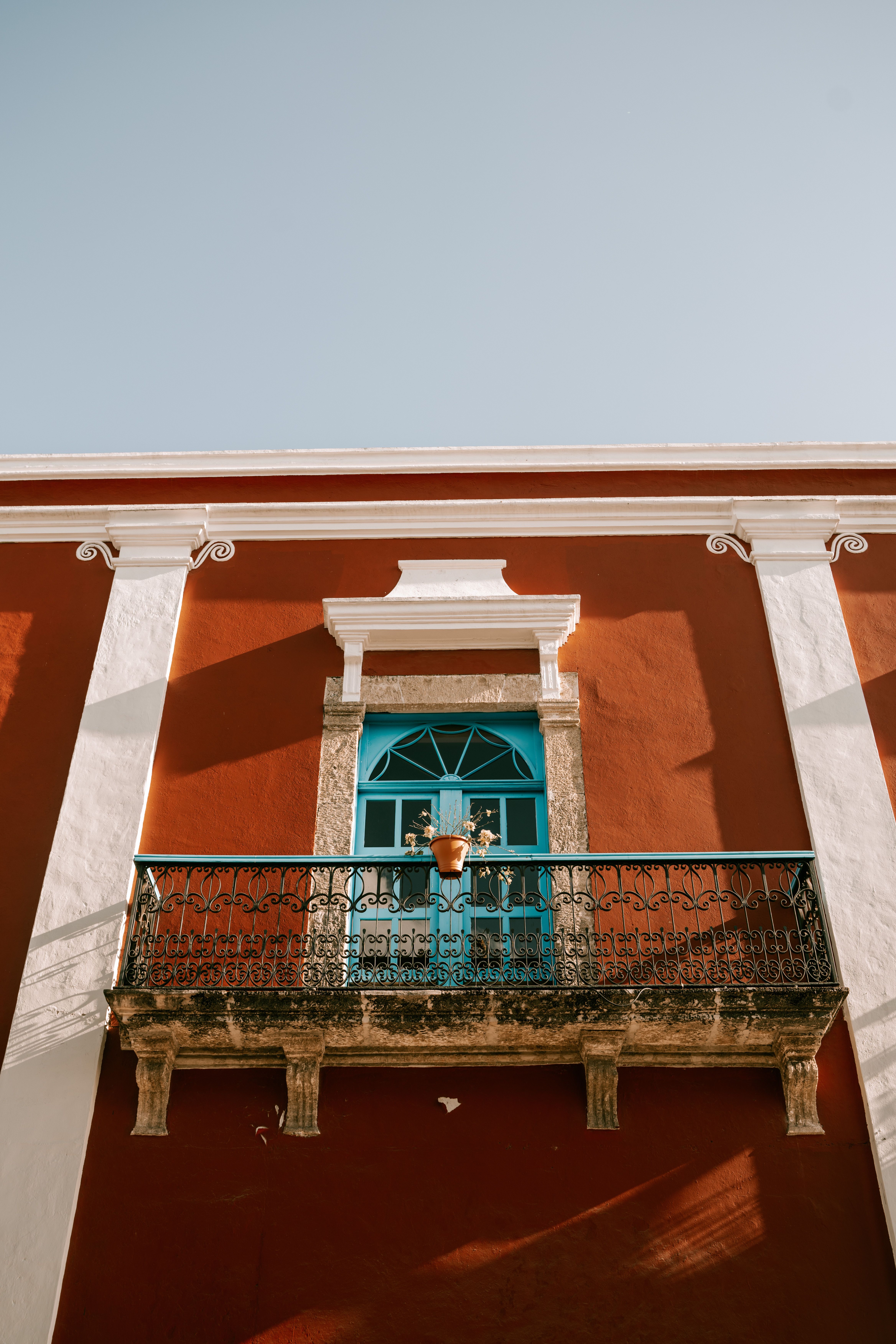 Low Angle View of a Residential House with a Balcony · Free Stock Photo