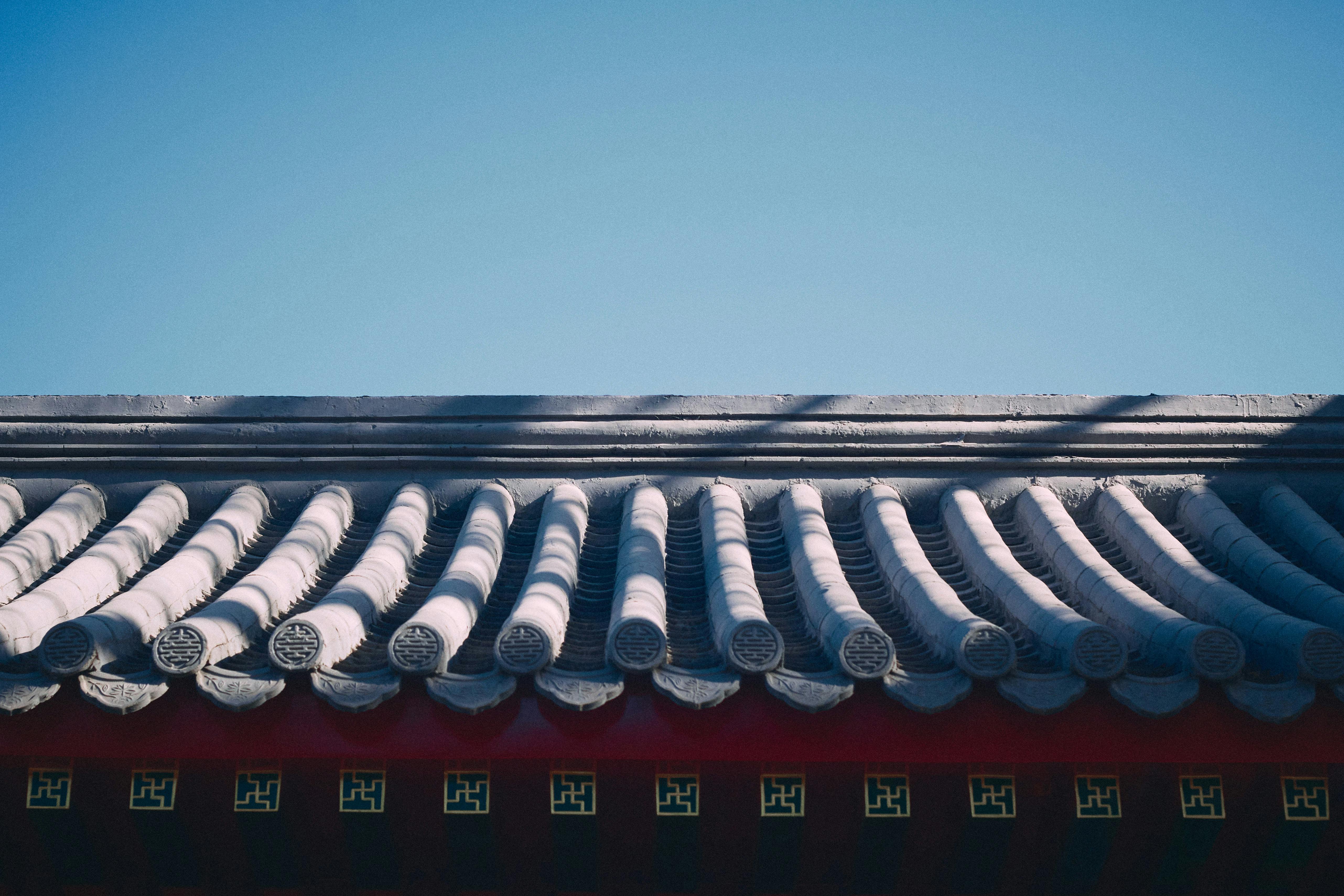 Decorative Roof Tiles of a Traditional Korean Roof · Free Stock Photo