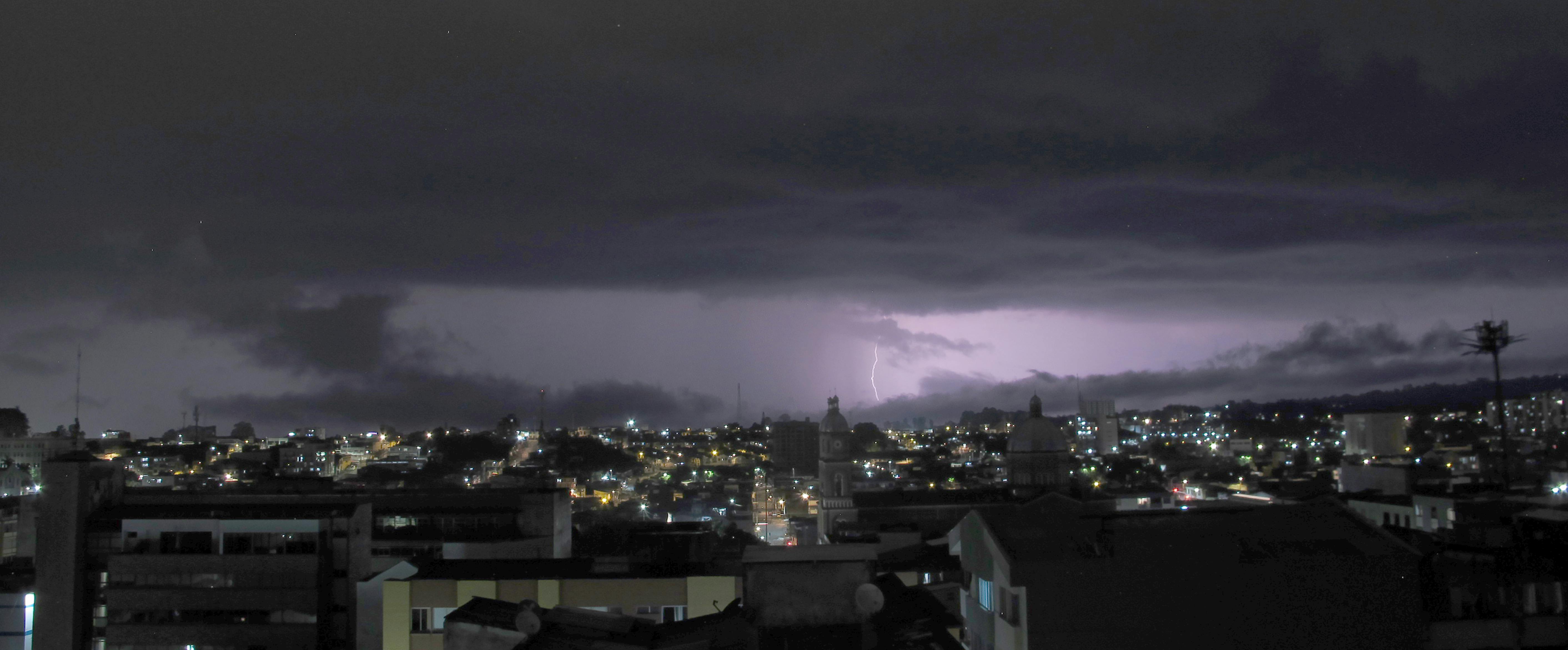 CESAR A RAMIREZ V TRAPHITHO - 사진