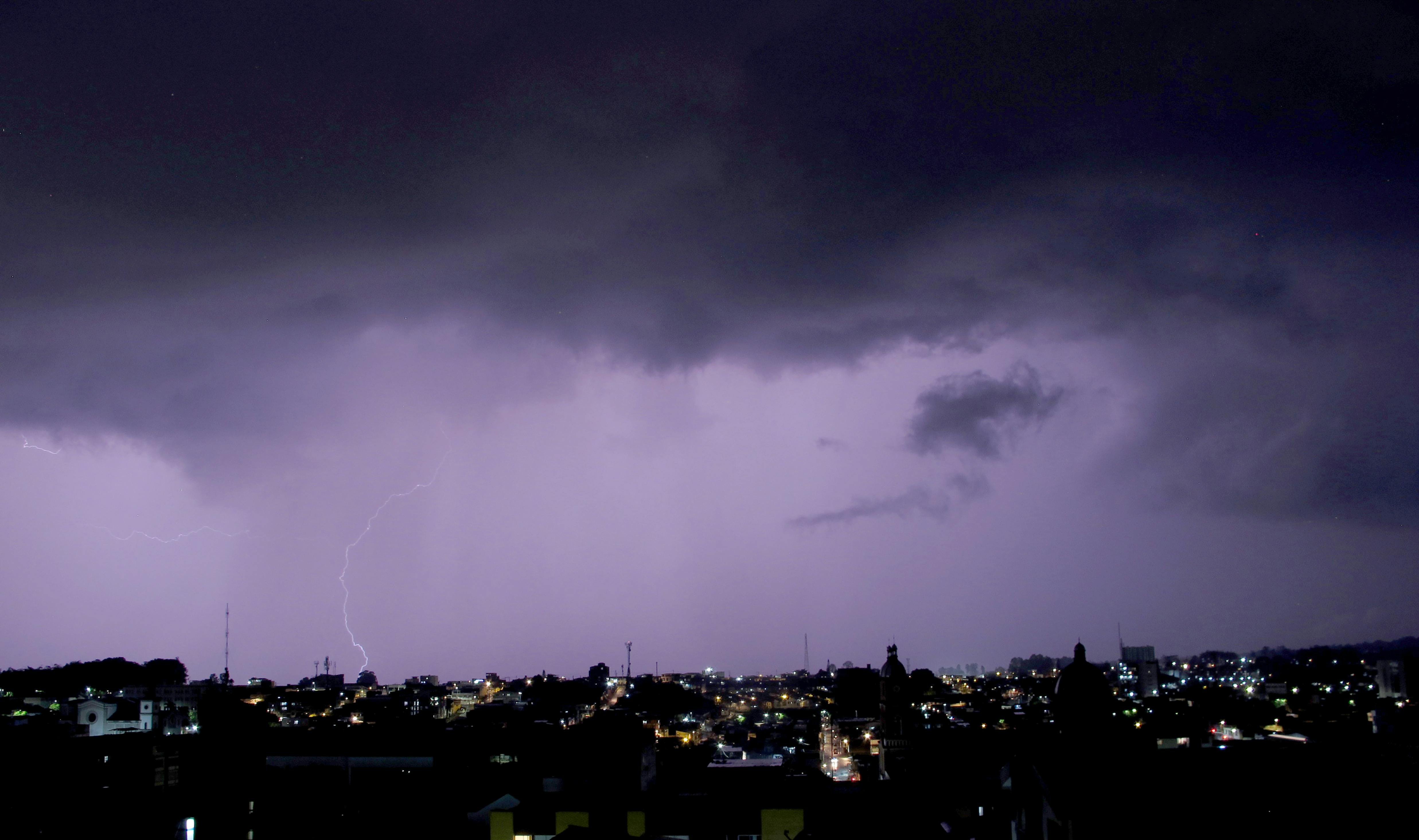 CESAR A RAMIREZ V TRAPHITHO - 사진