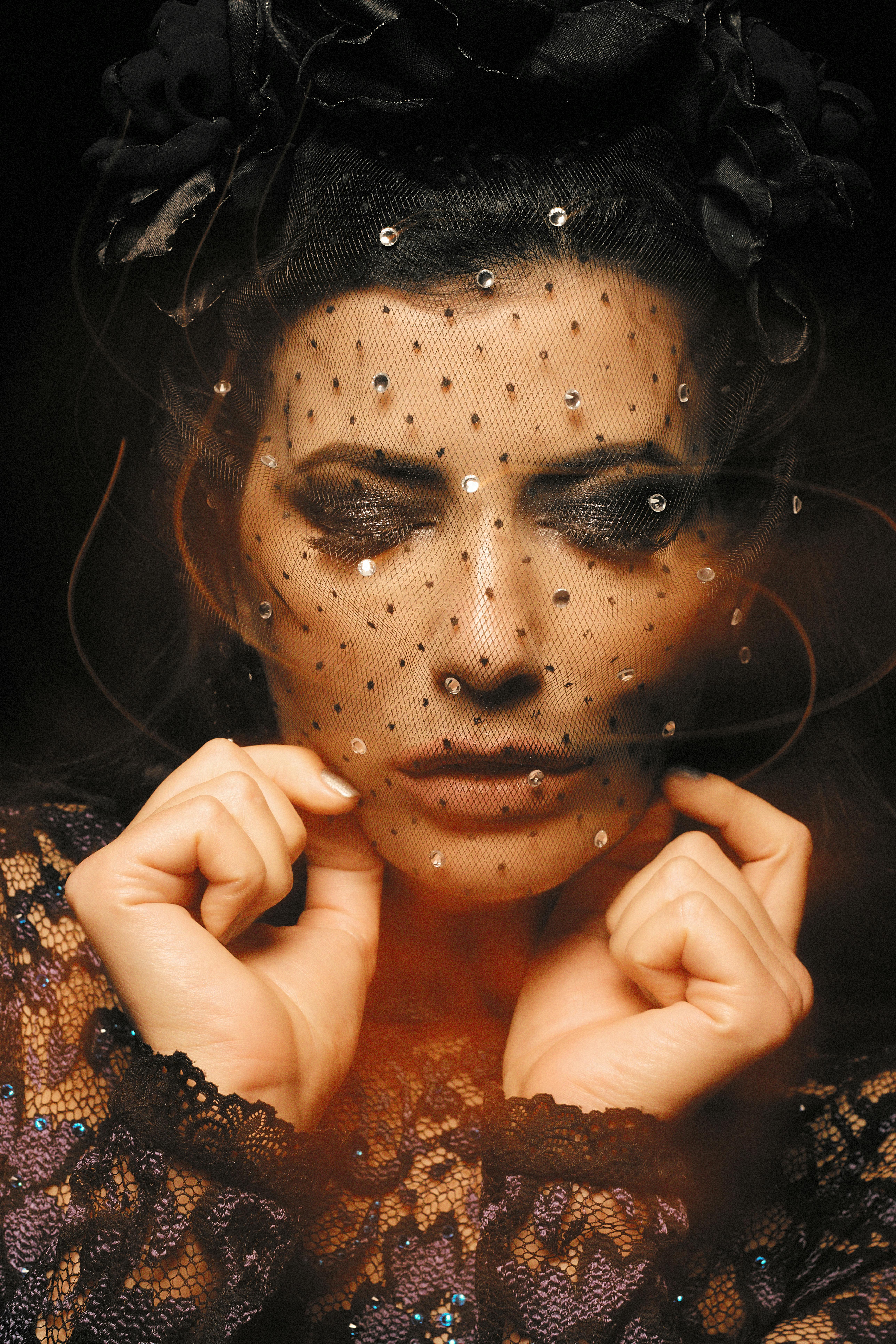 Woman Face in Veil · Free Stock Photo