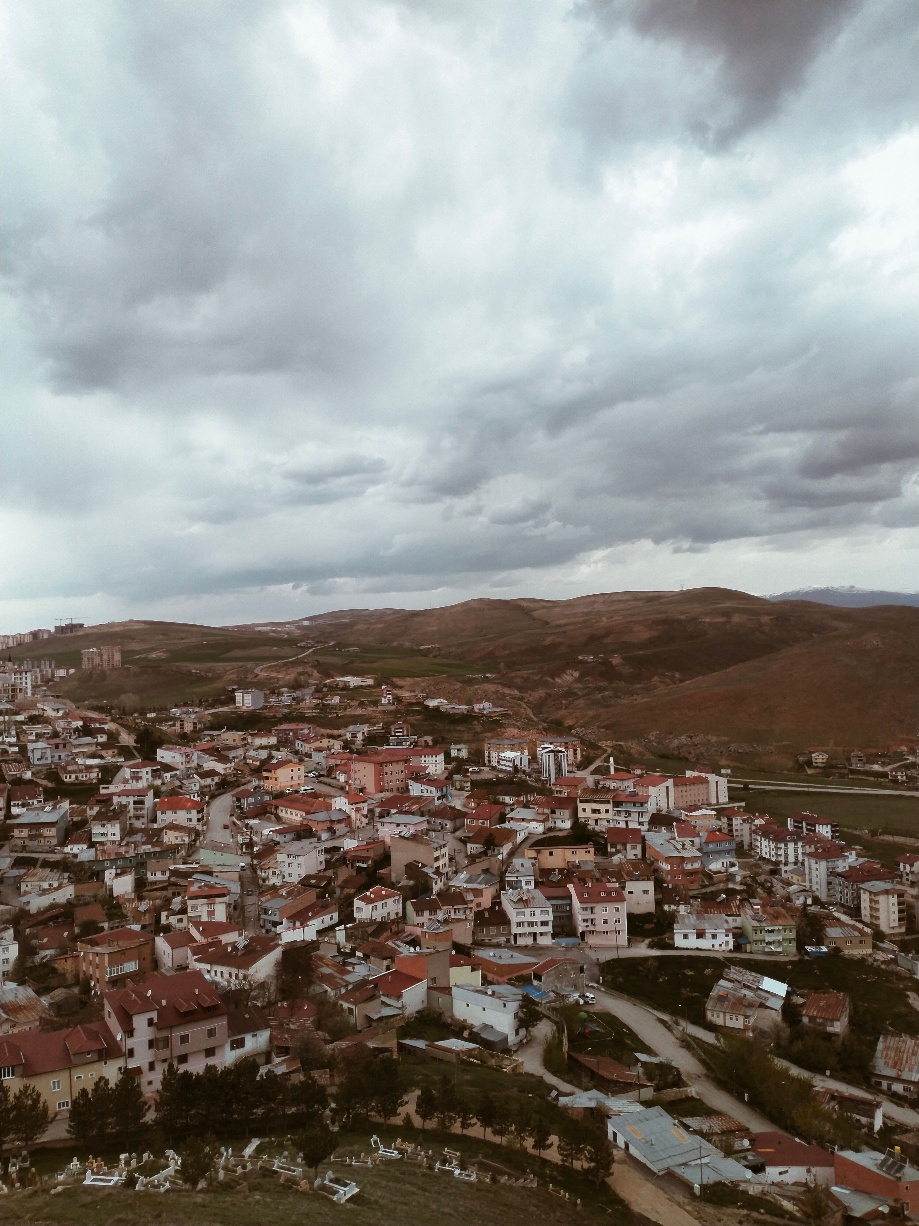Overcast over Town · Free Stock Photo