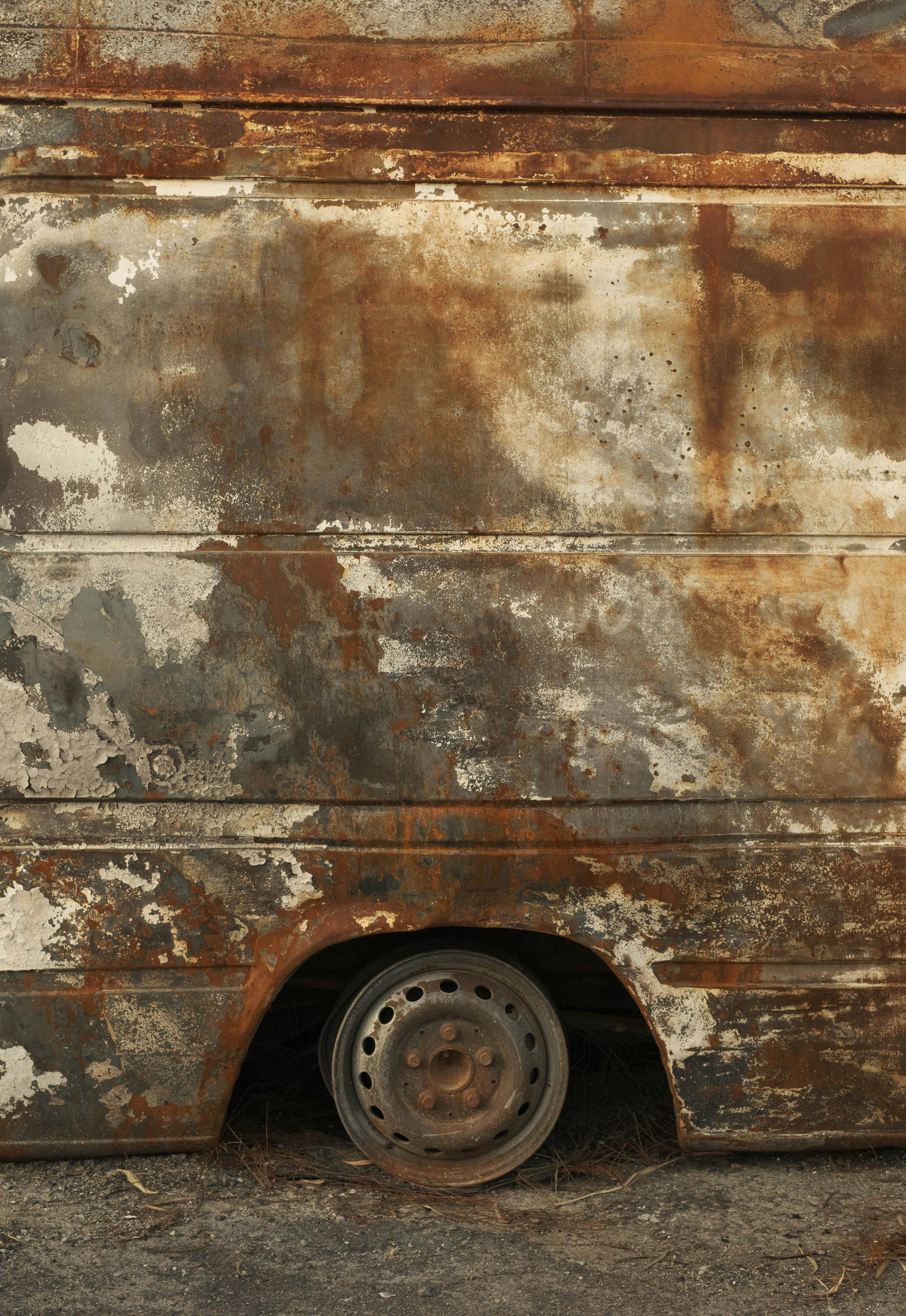 Decaying Rusty Bus · Free Stock Photo