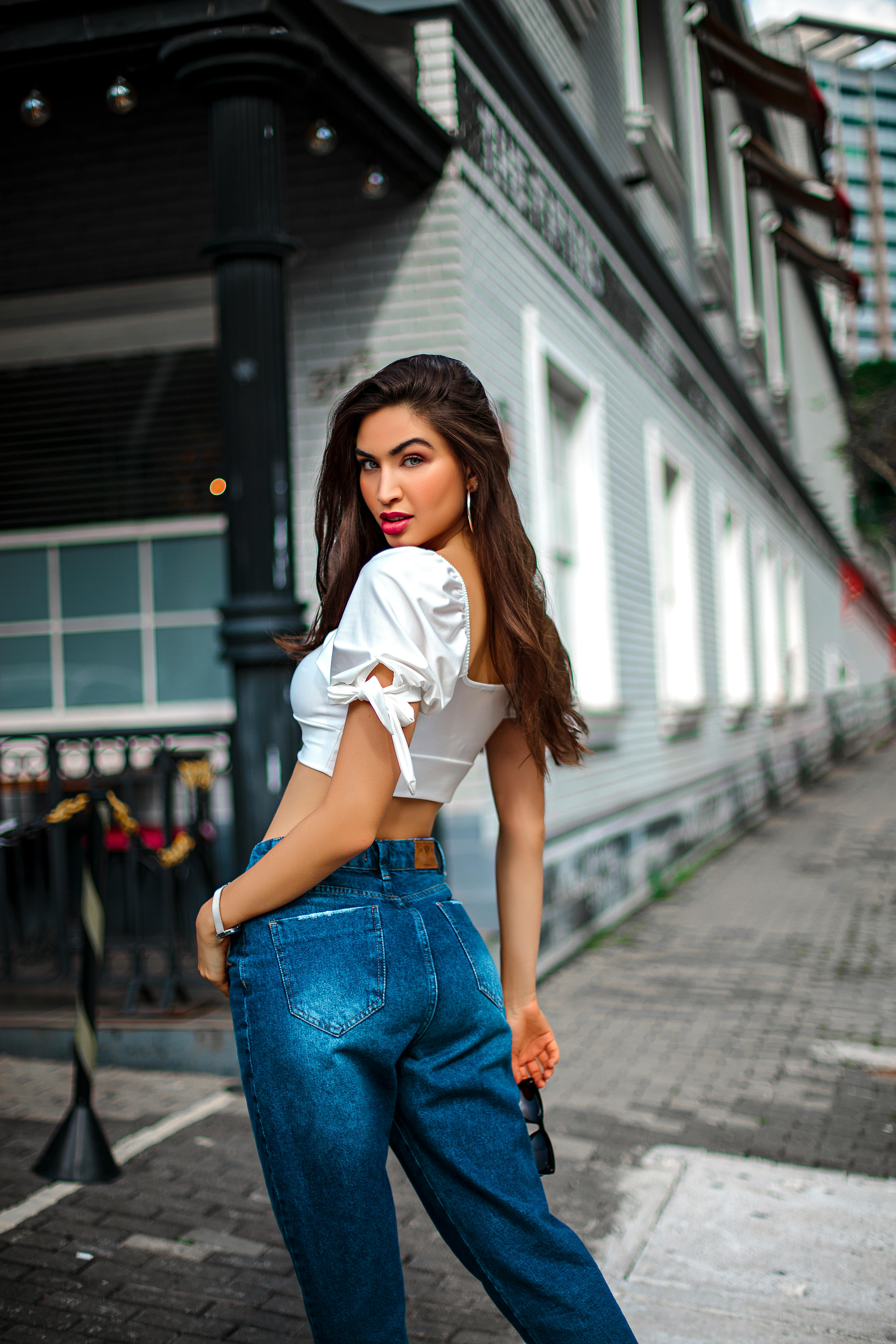 Model in Jeans · Free Stock Photo