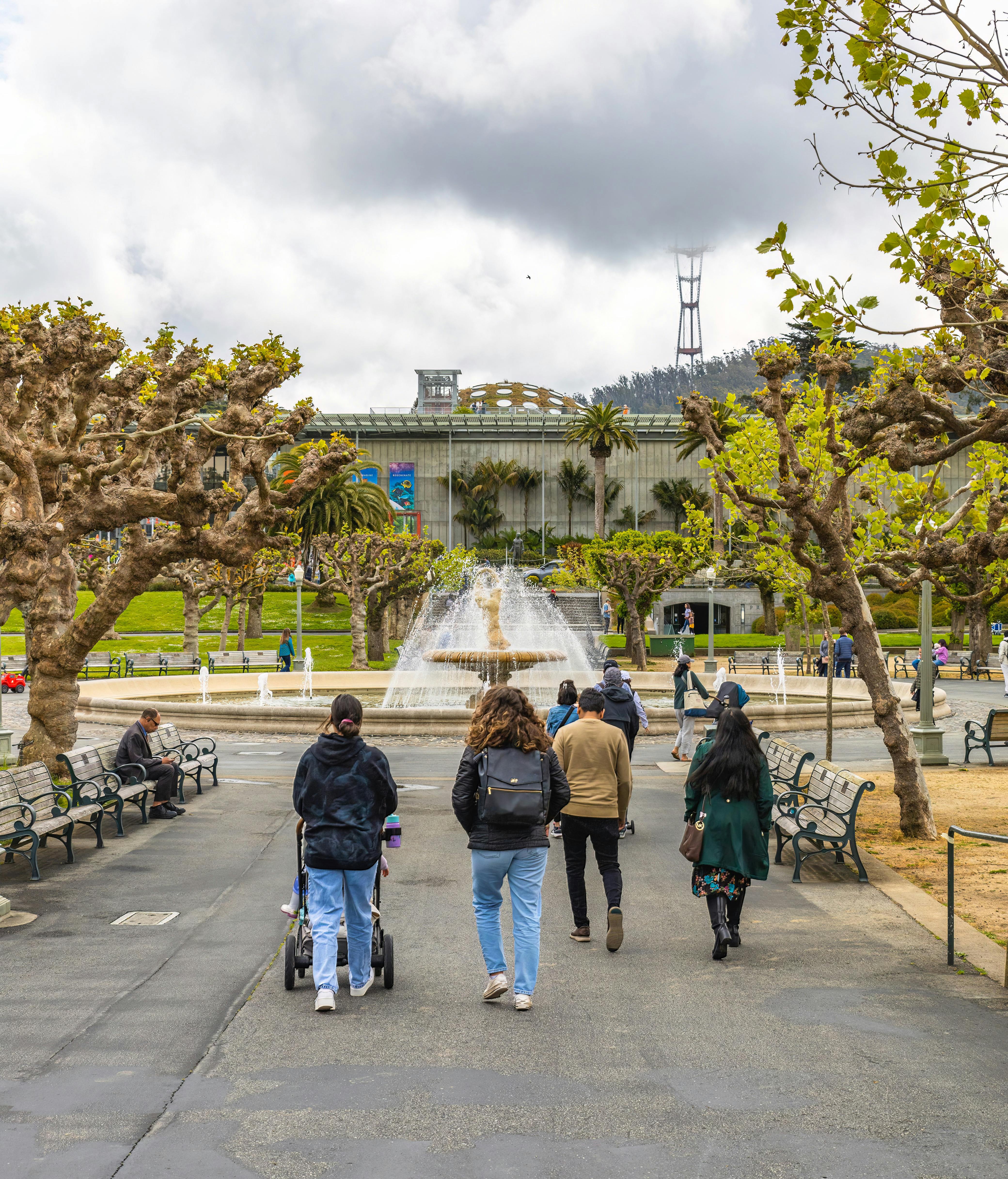 People in a City · Free Stock Photo