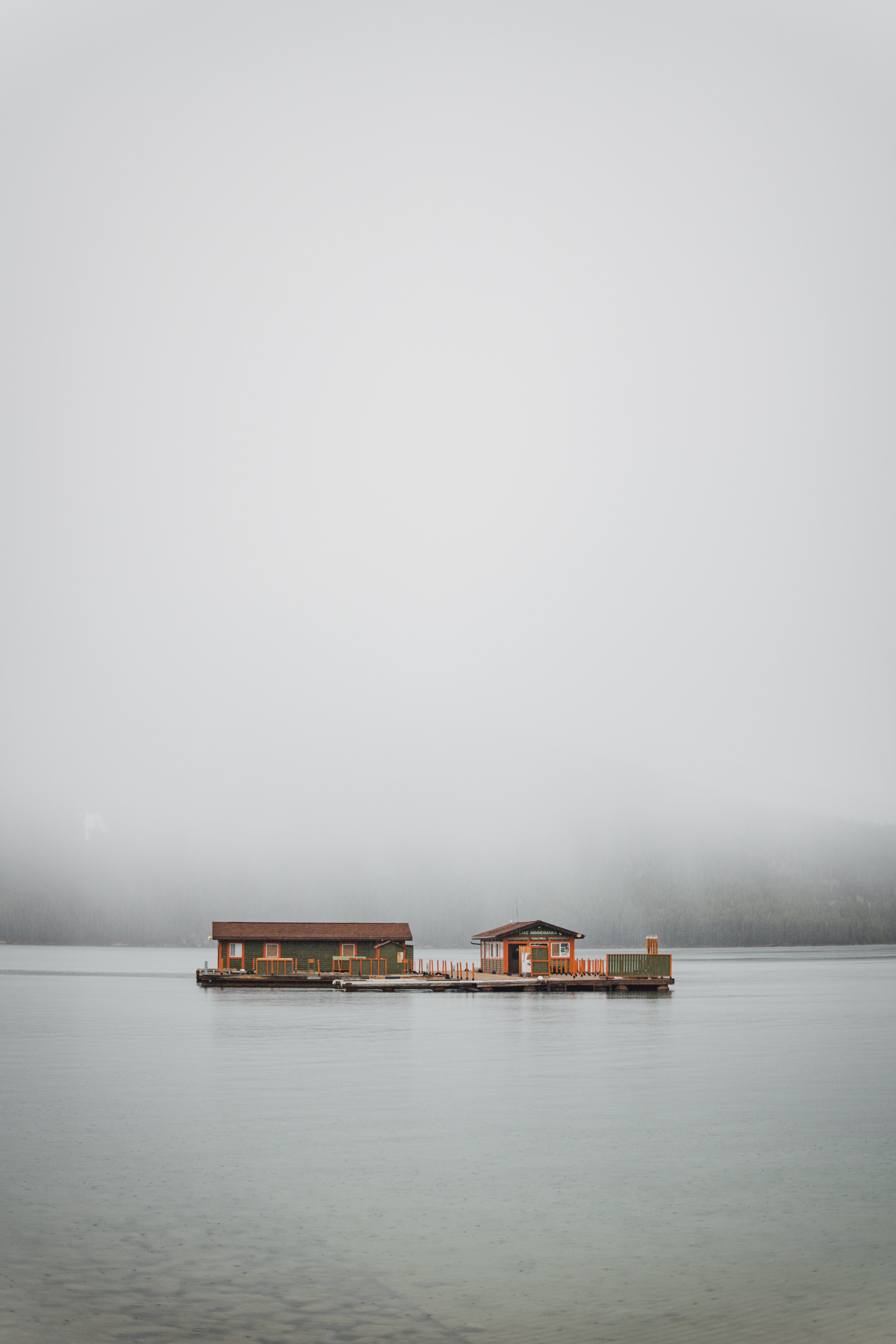 Houses on Platform on Lake · Free Stock Photo