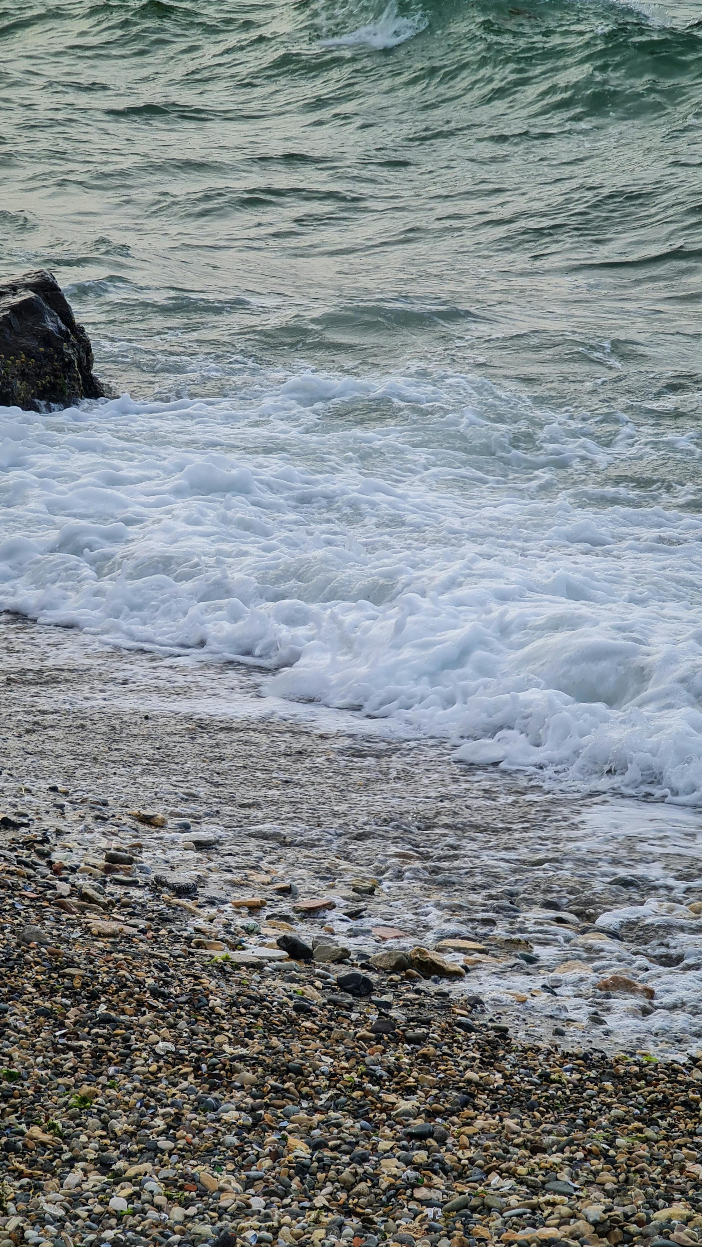 Rough Sea during Tide · Free Stock Photo
