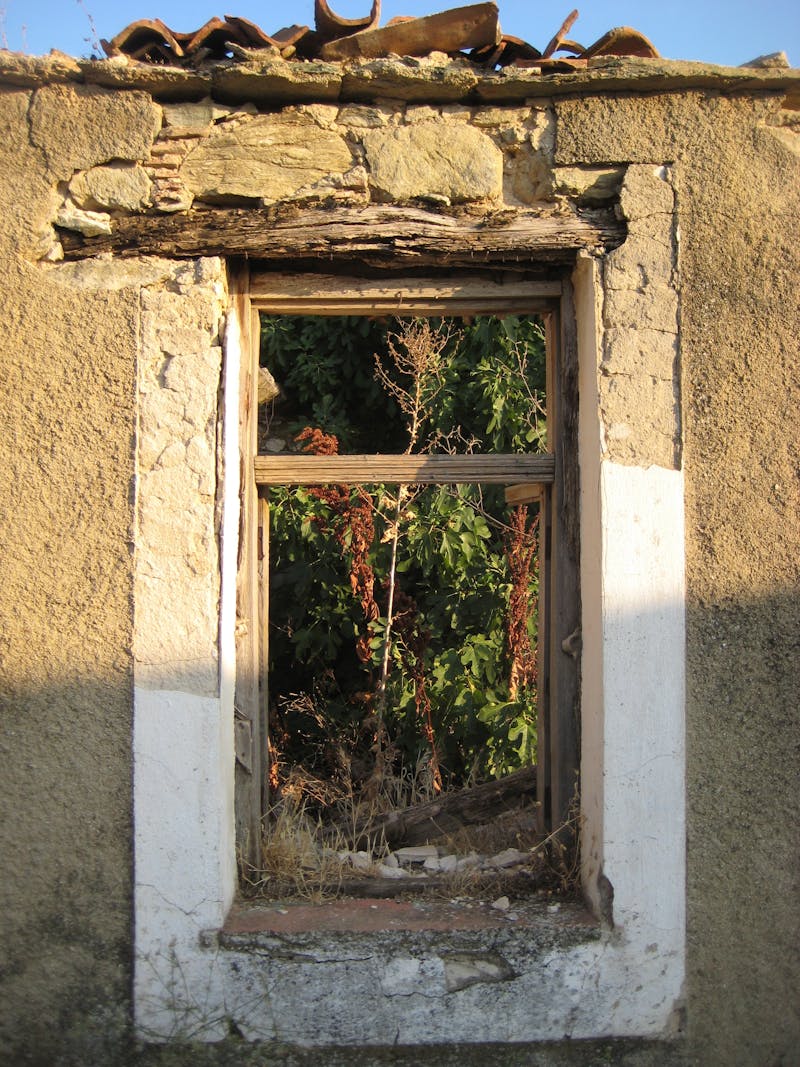 Broken Window Photos, Download The BEST Free Broken Window Stock Photos ...