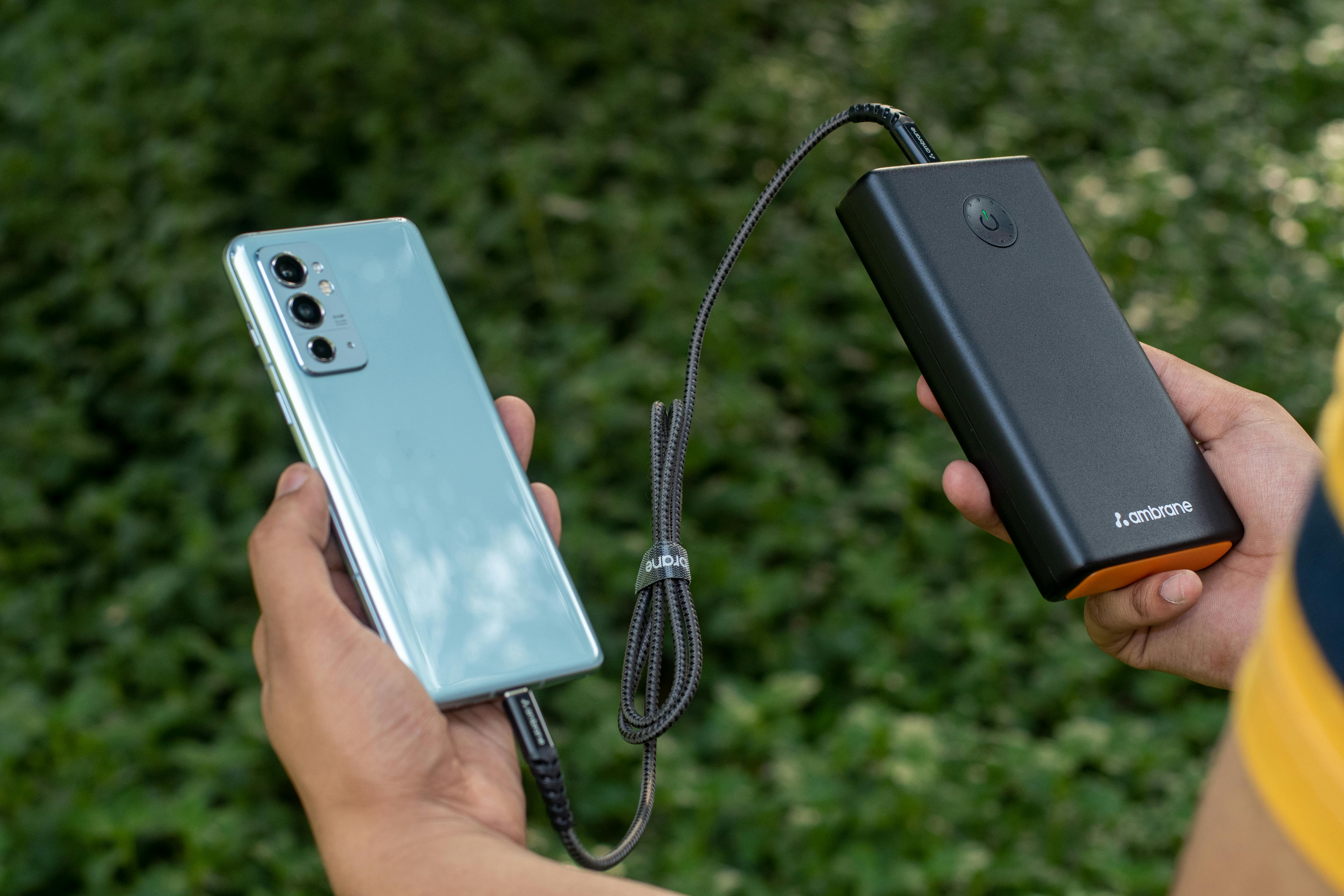 5 Best Portable Power Banks to Keep Your Devices Charged on the Go ...