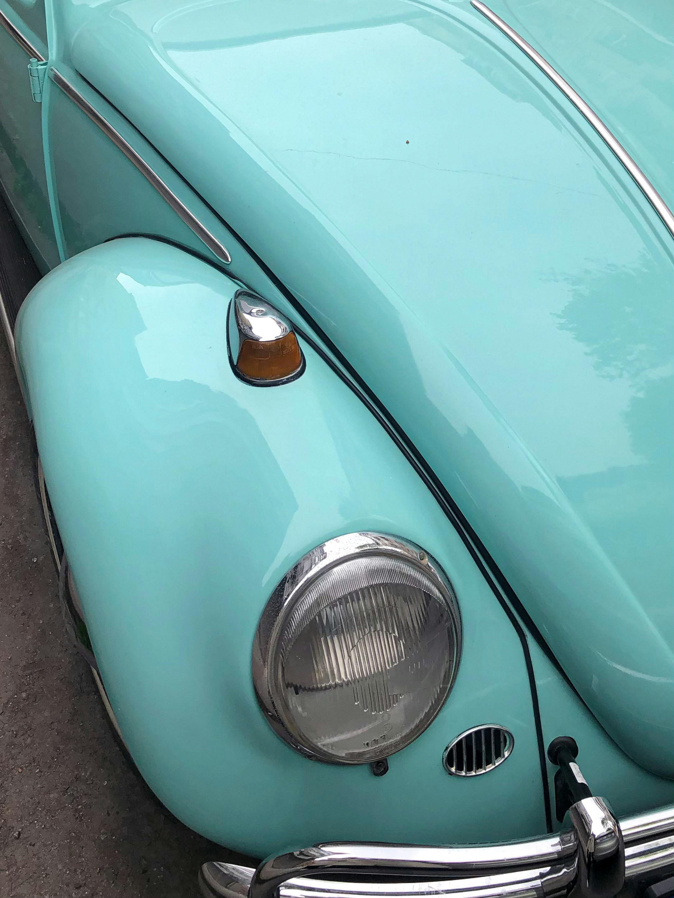 Headlight of Old Volkswagen Beetle · Free Stock Photo