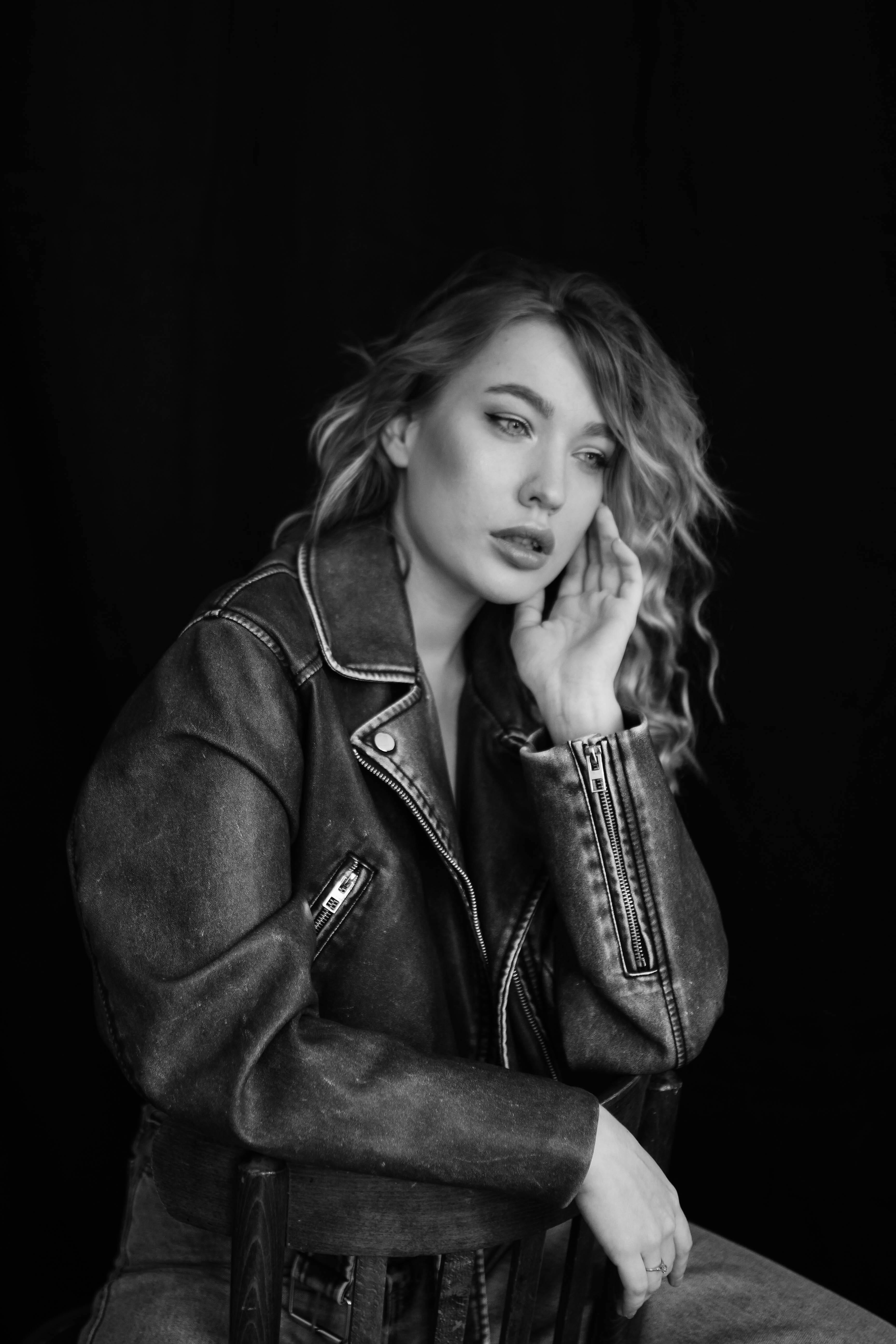 Reverse Sitting Photos, Download The BEST Free Reverse Sitting Stock ...