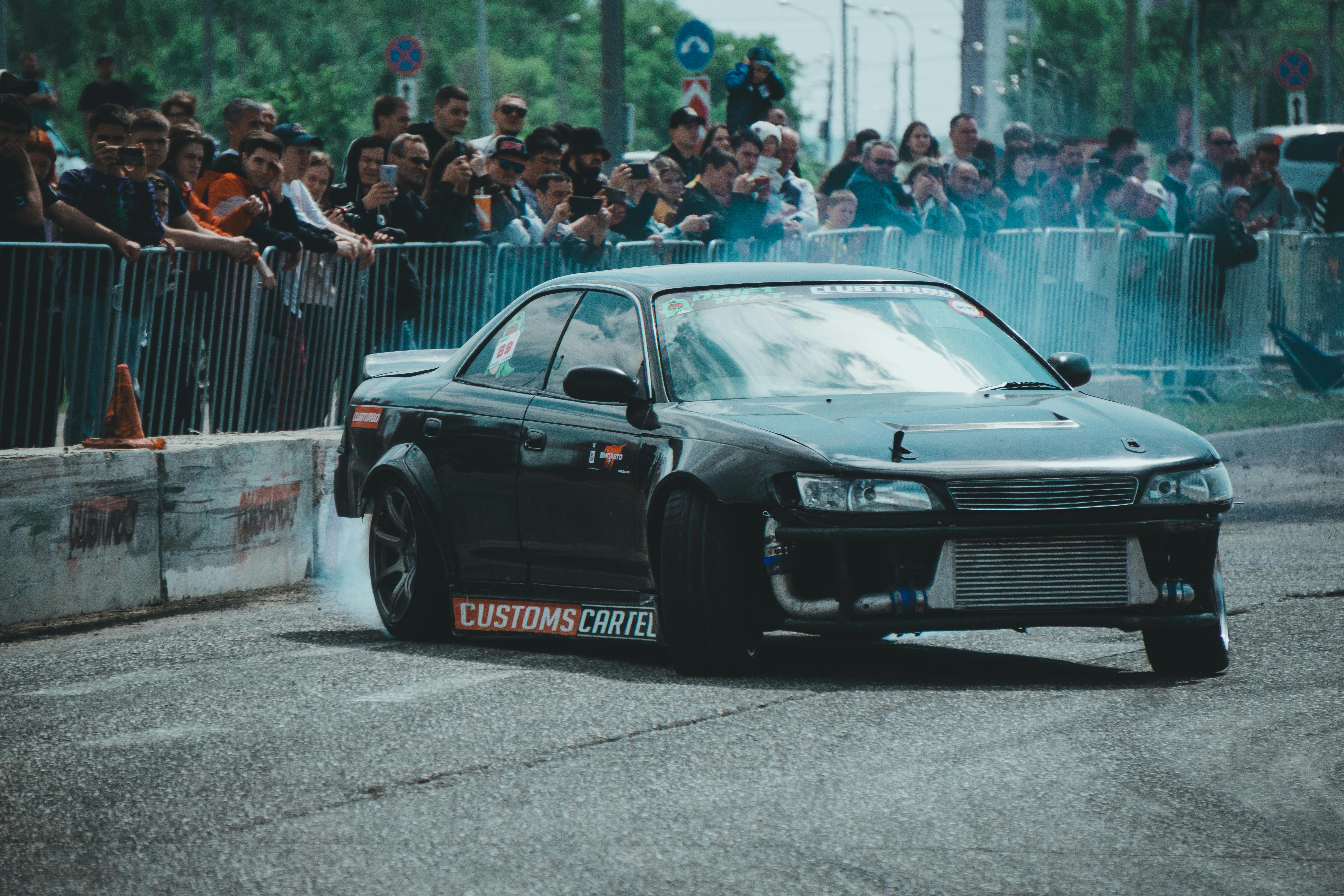 Black Toyota Mark II in Drifting Competition · Free Stock Photo