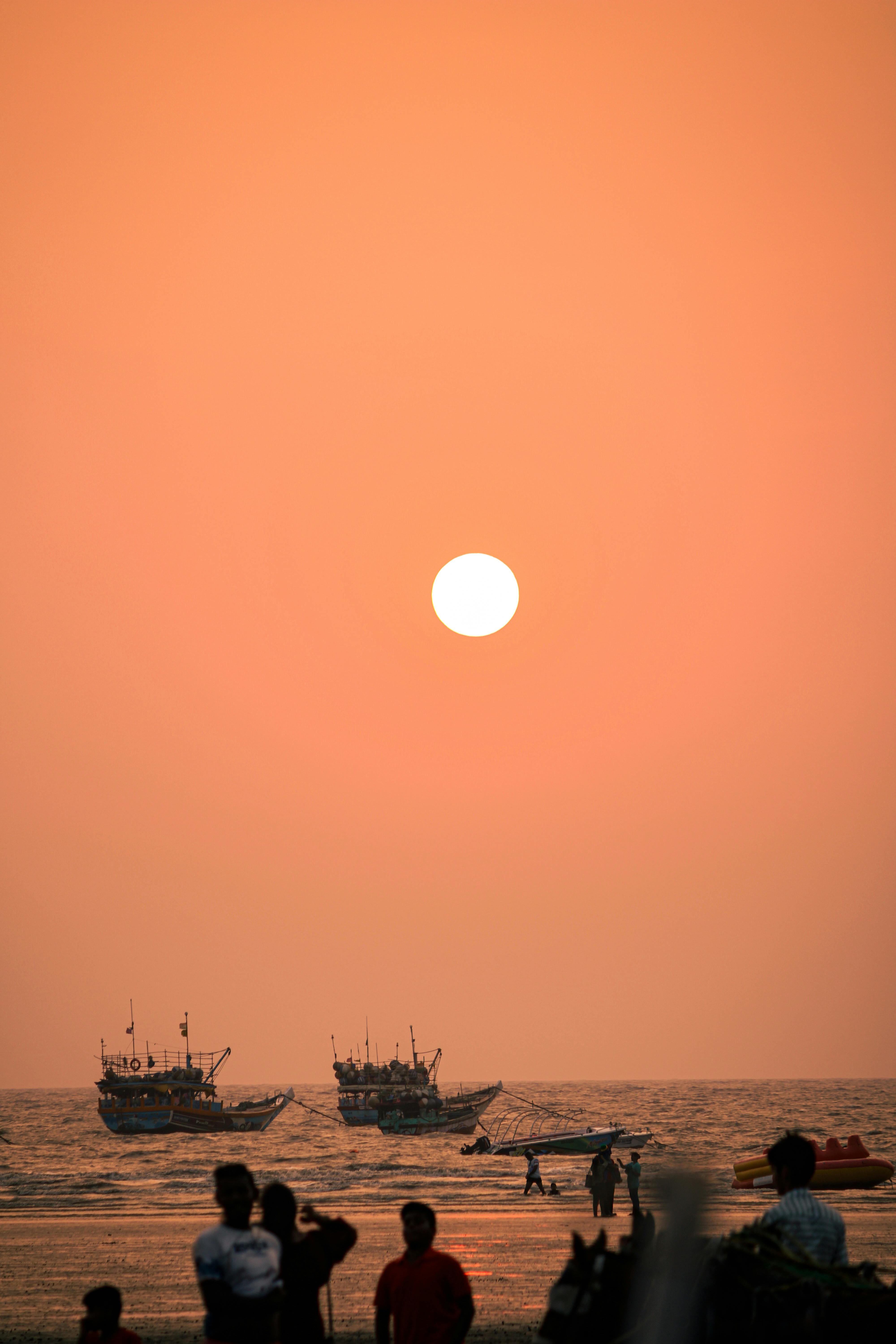 Sun on Yellow Sky at Sunset · Free Stock Photo