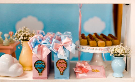 Newborn Gift Essentials: The Ultimate Guide to Thoughtful Baby Hampers ...