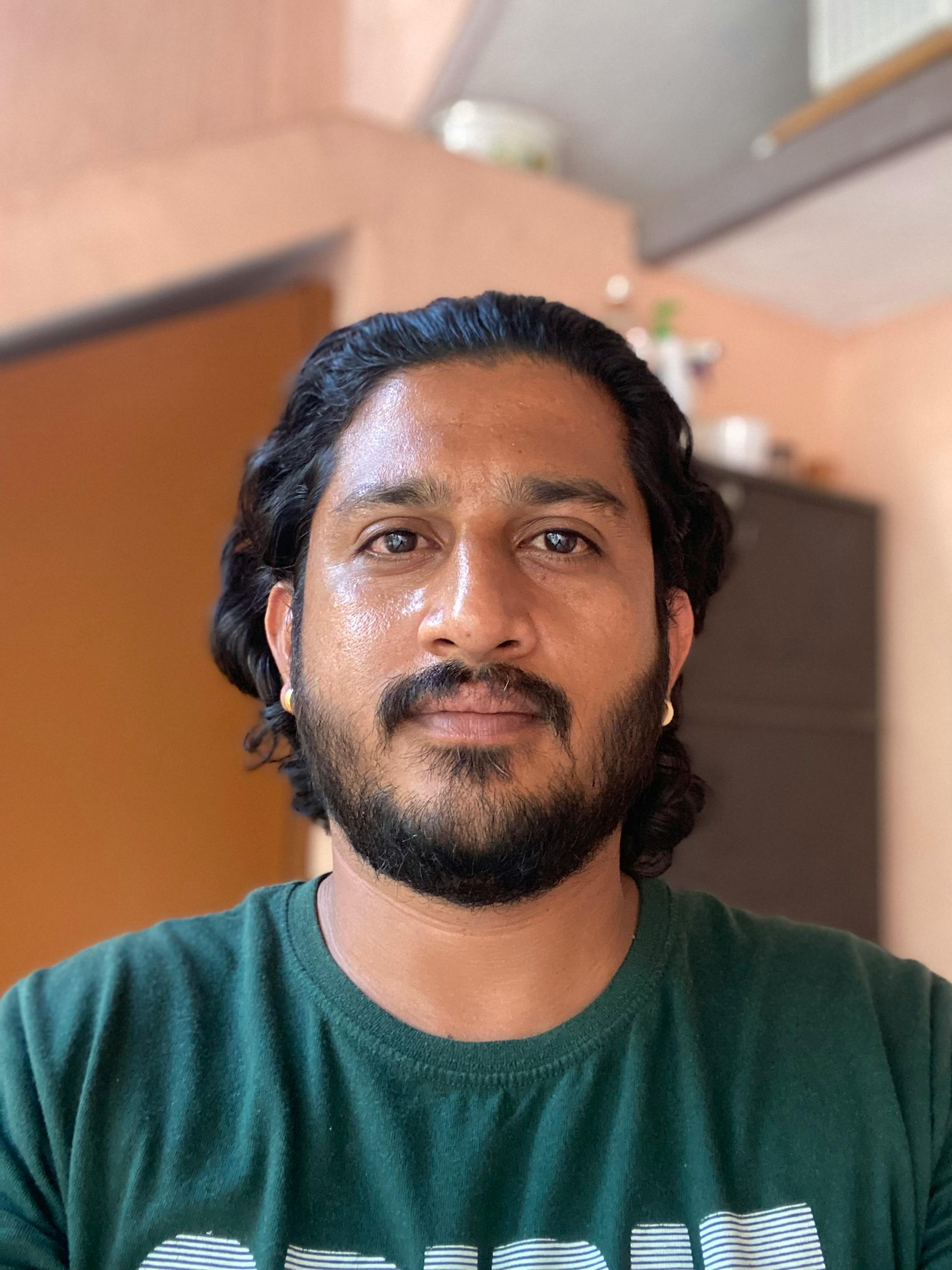 Male Employee Headshot Photos, Download The BEST Free Male Employee ...