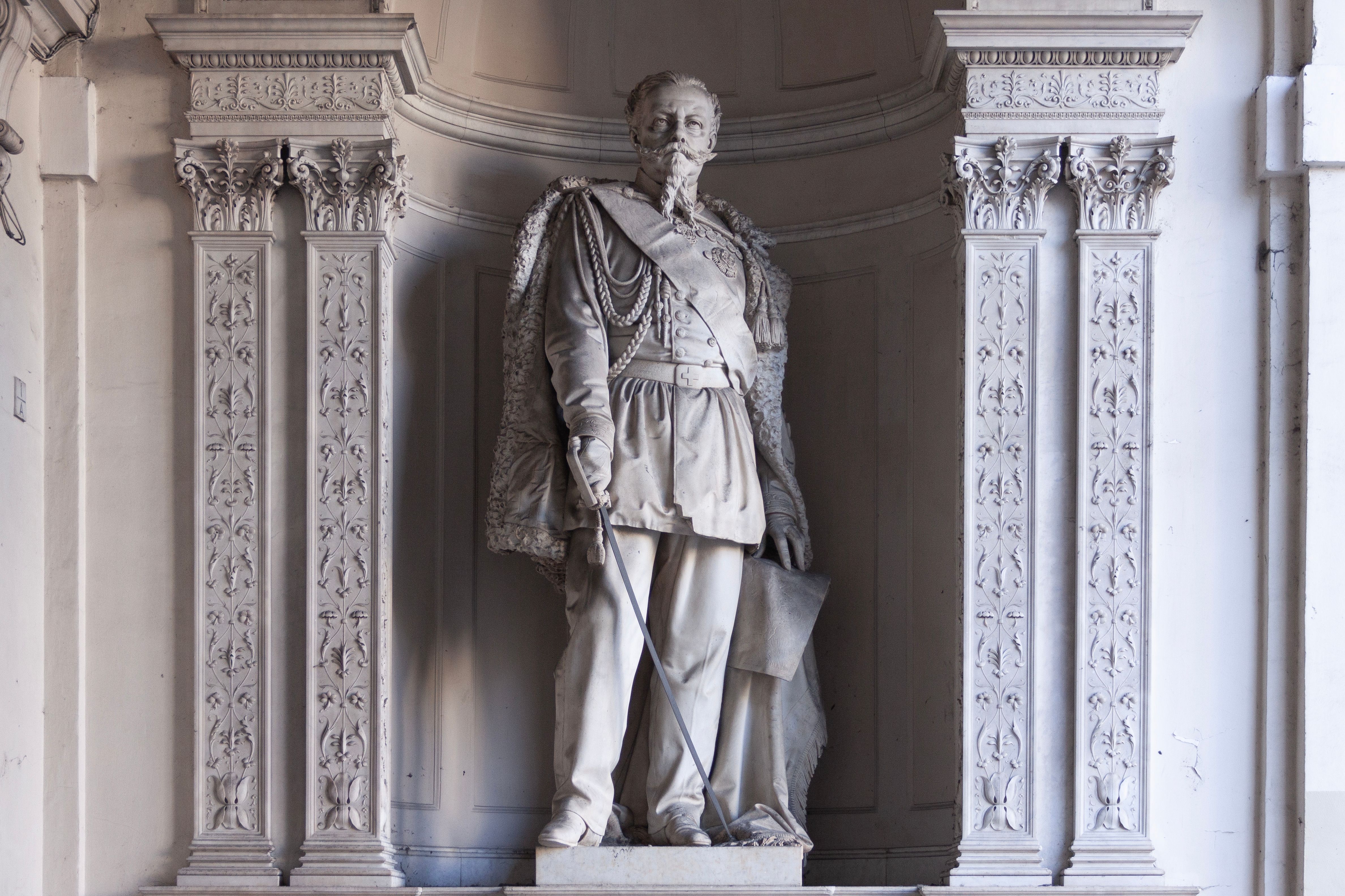 8.850+ Fotos y Imágenes de Emperor claudius ii Gratis · Banco de Fotos ...