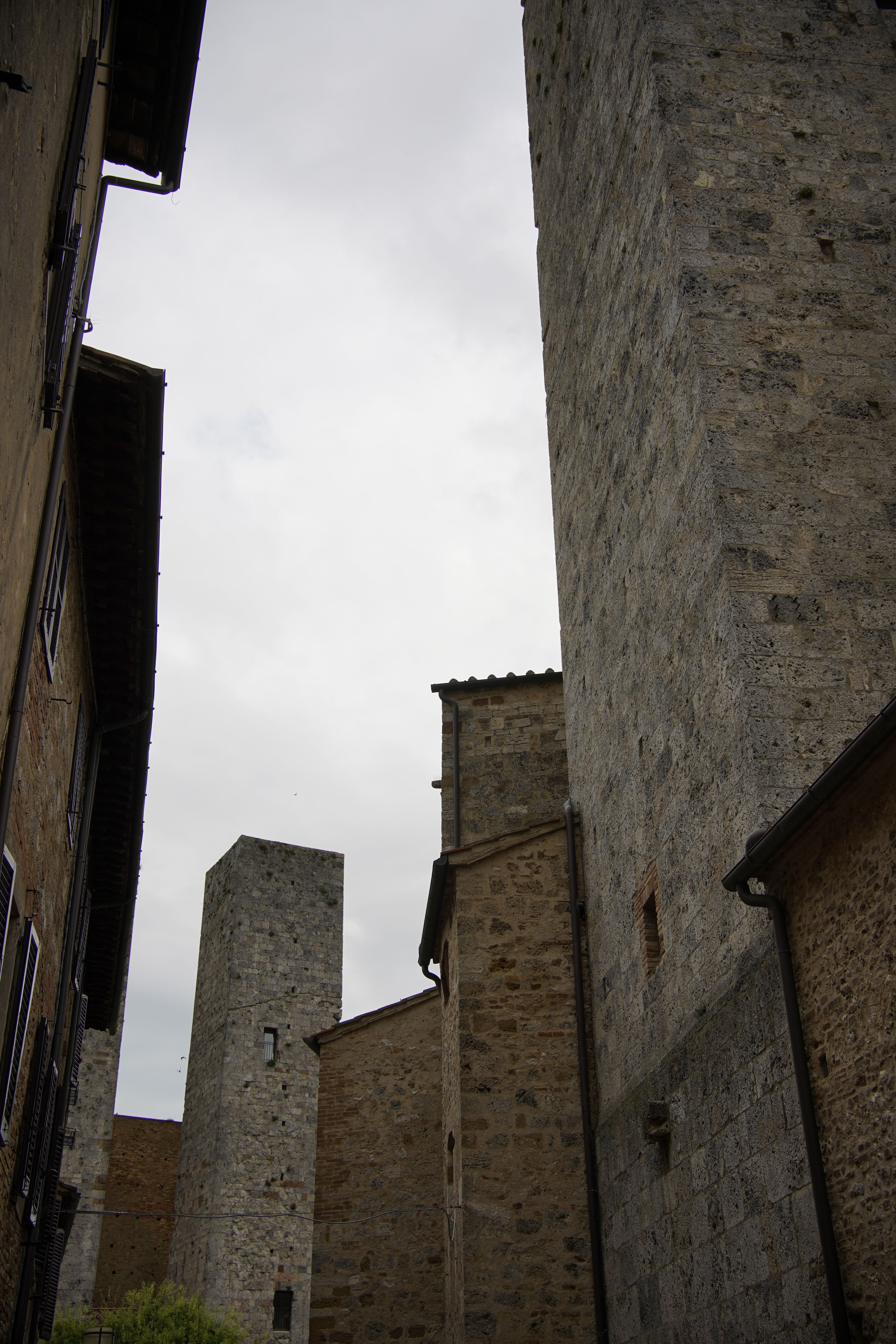 Low Angle Shot of Medieval Castle Walls · Free Stock Photo