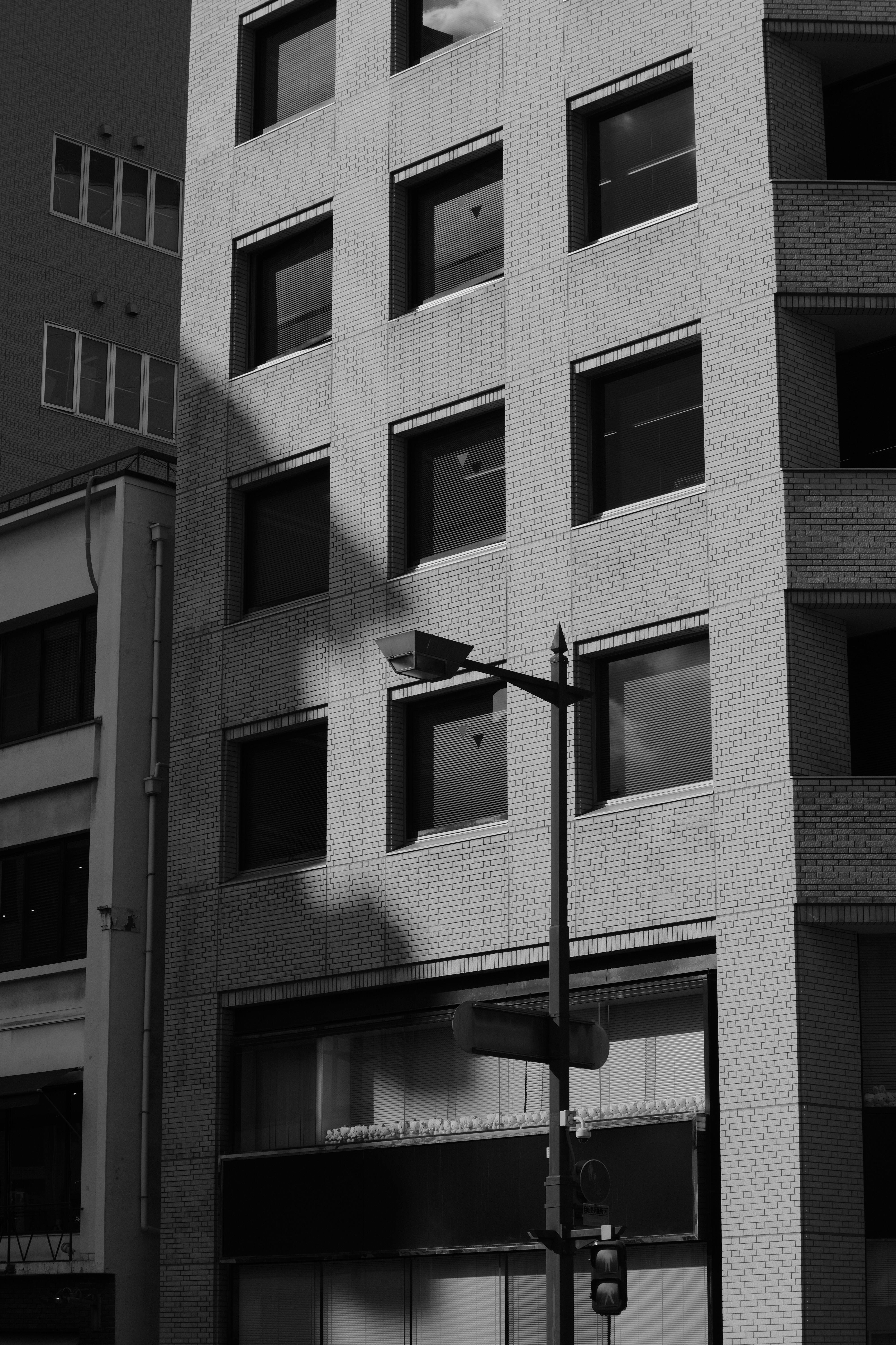 Gray High-rise Building · Free Stock Photo