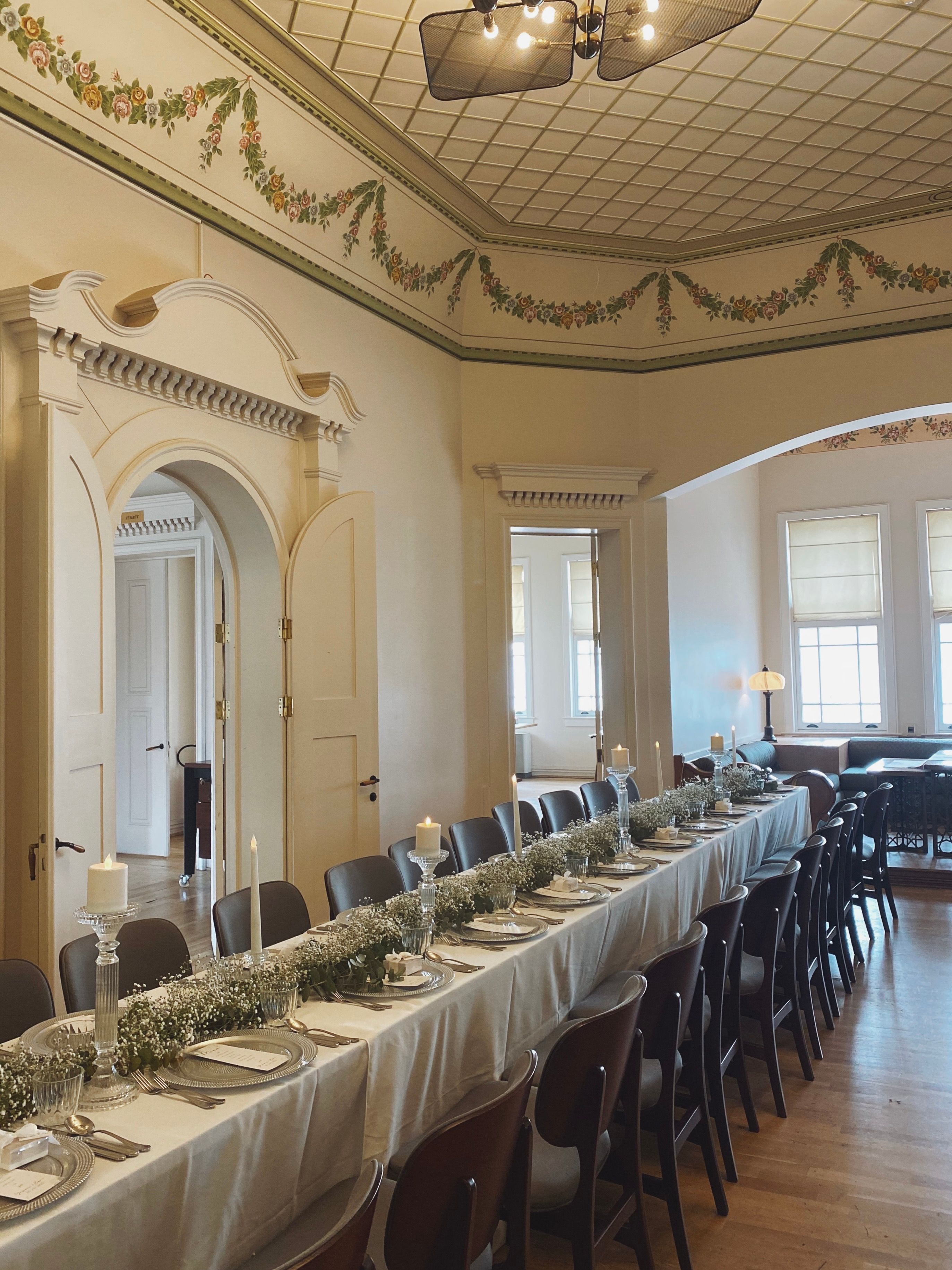 Classic Banquet Style Seating Photos, Download The BEST Free Classic ...
