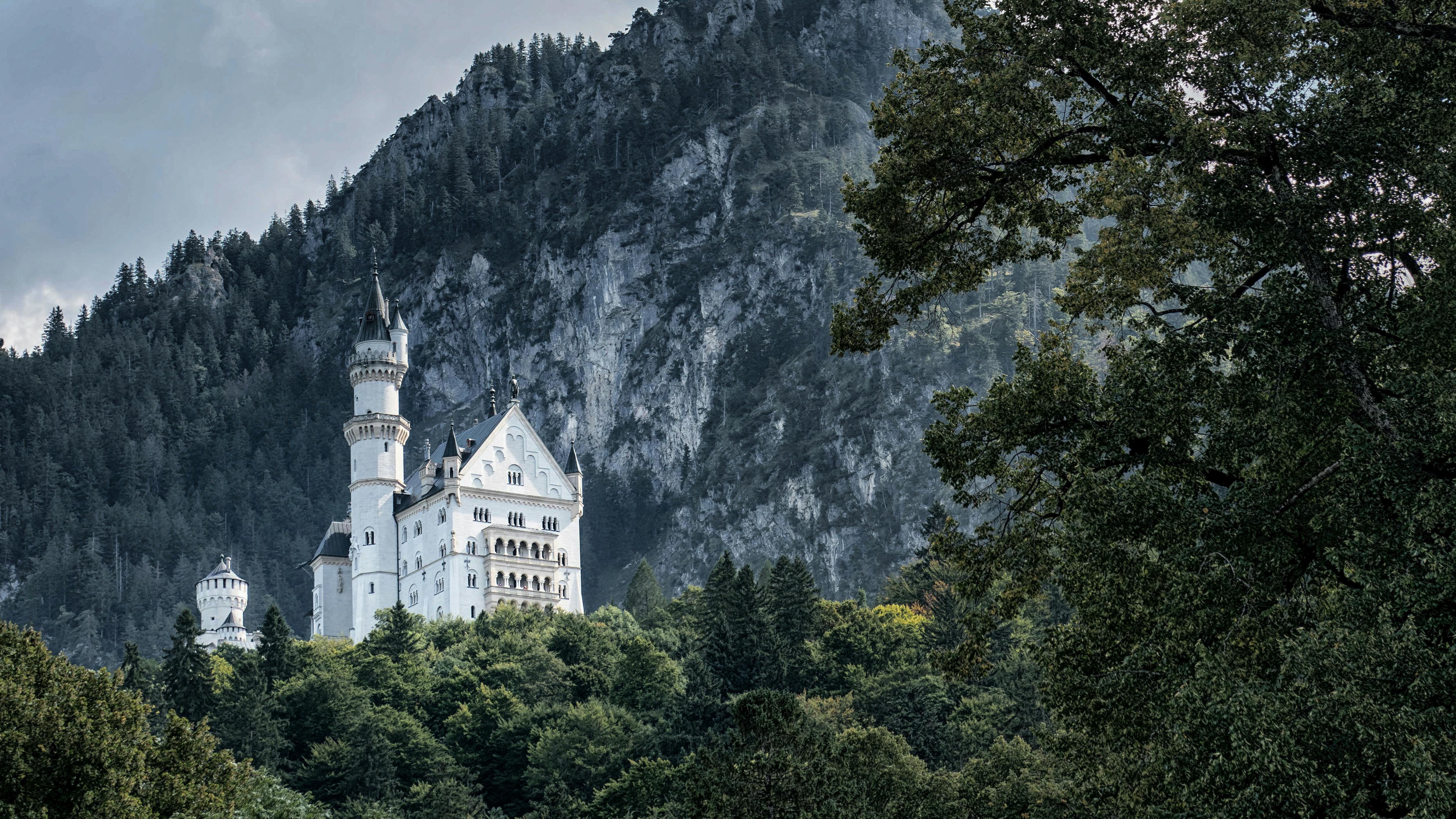 Schloss Schwanstein · Free Stock Photo