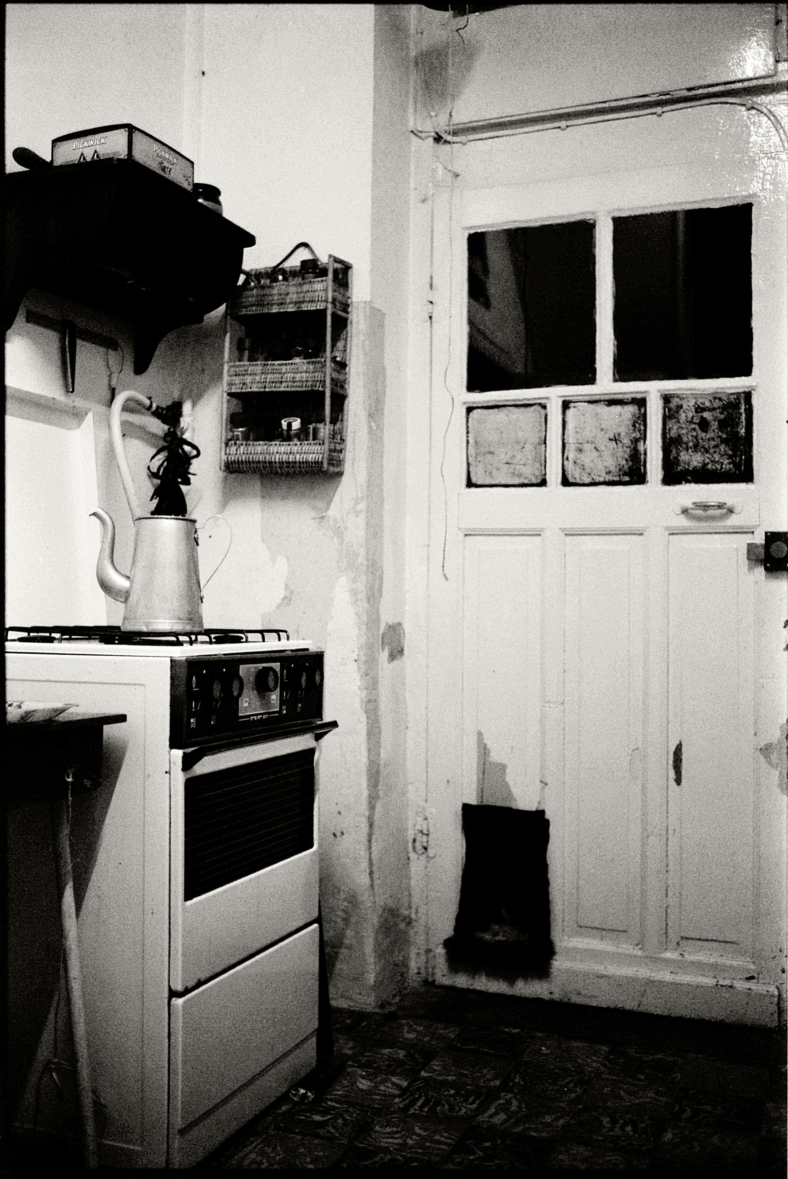 Old Cooker in Abandoned Kitchen · Free Stock Photo