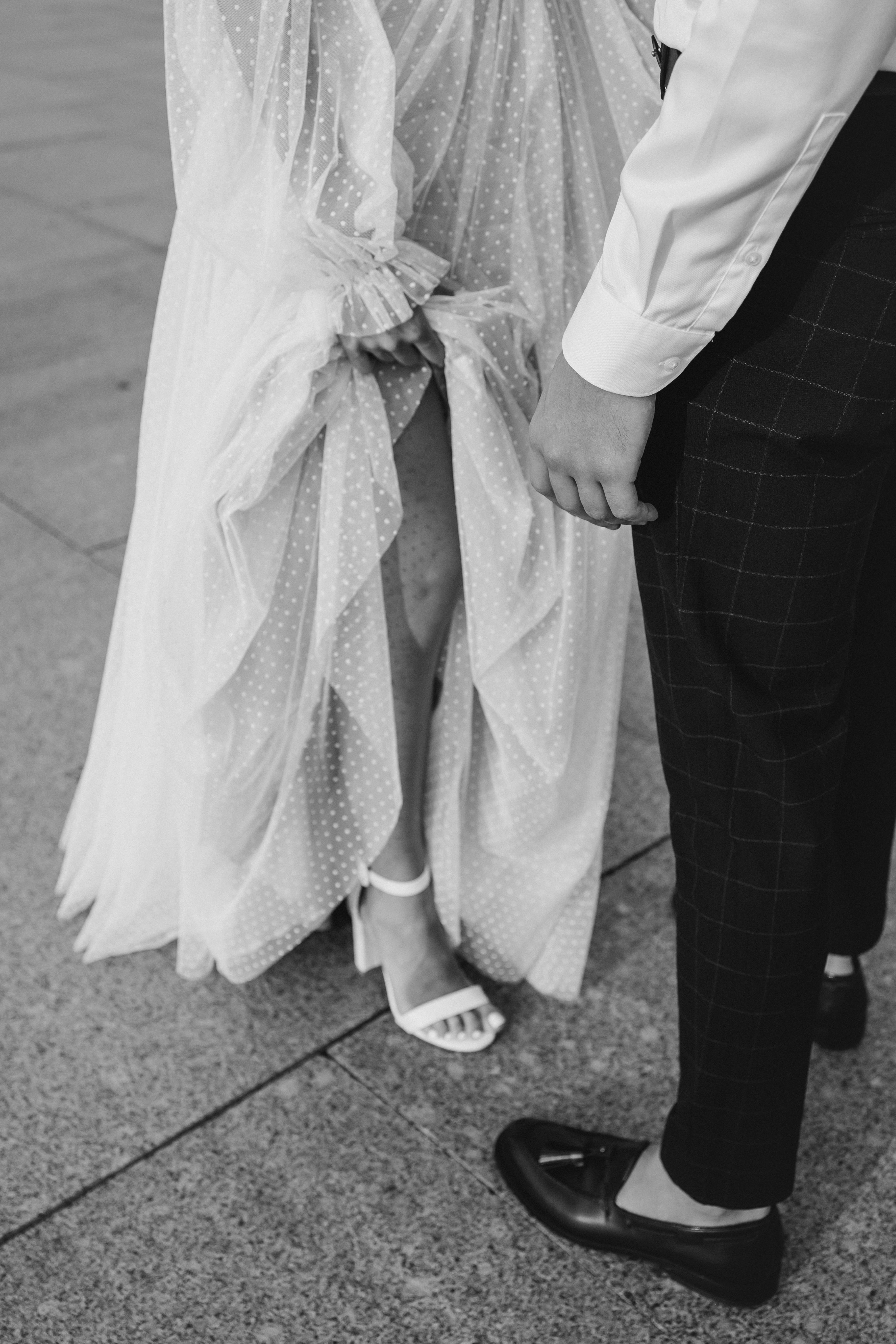 Grayscale Photo of a Newlywed Couple · Free Stock Photo