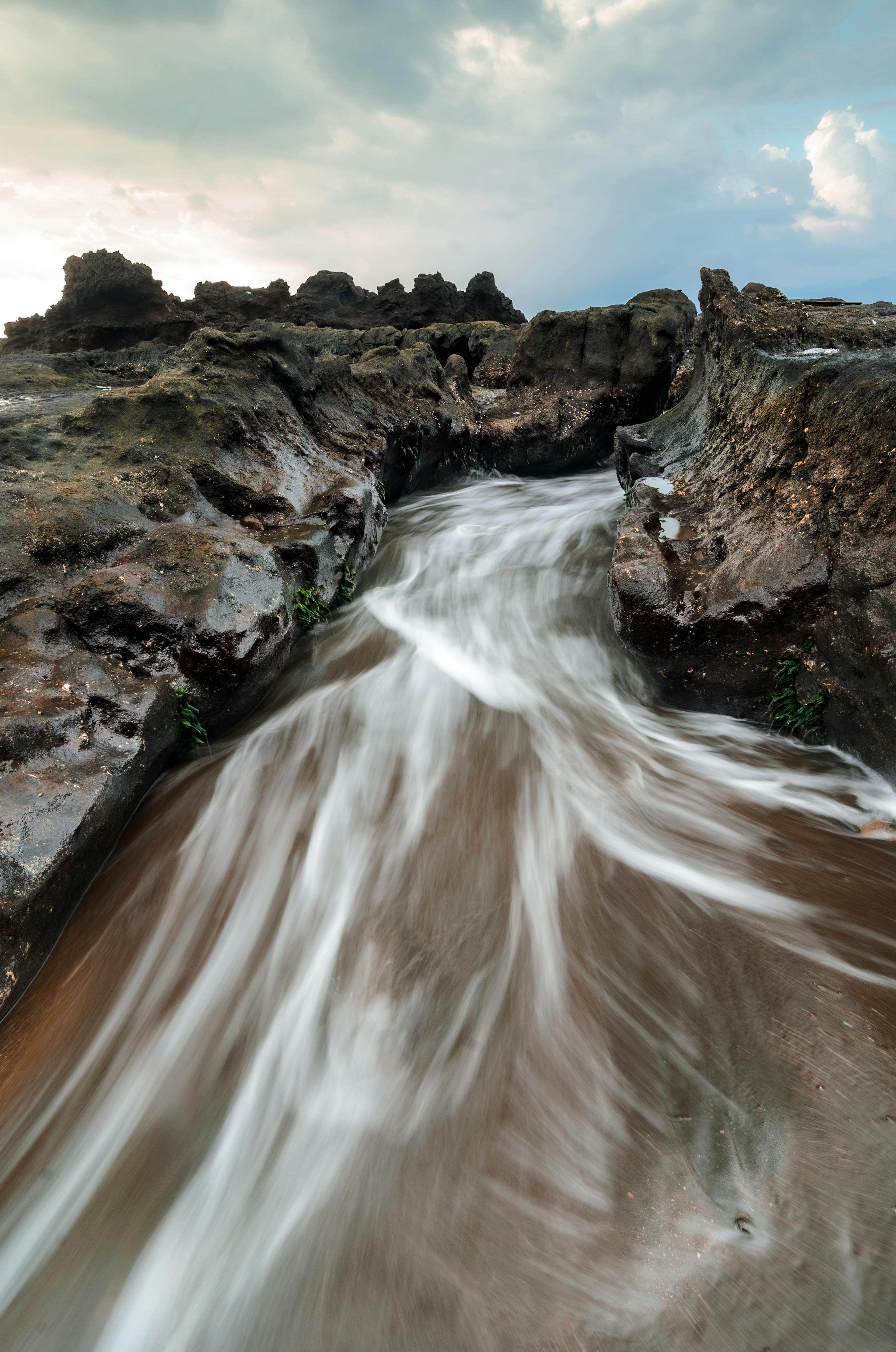 Timlapse Photo of a Body of Water Viewing the Ladder · Free Stock Photo