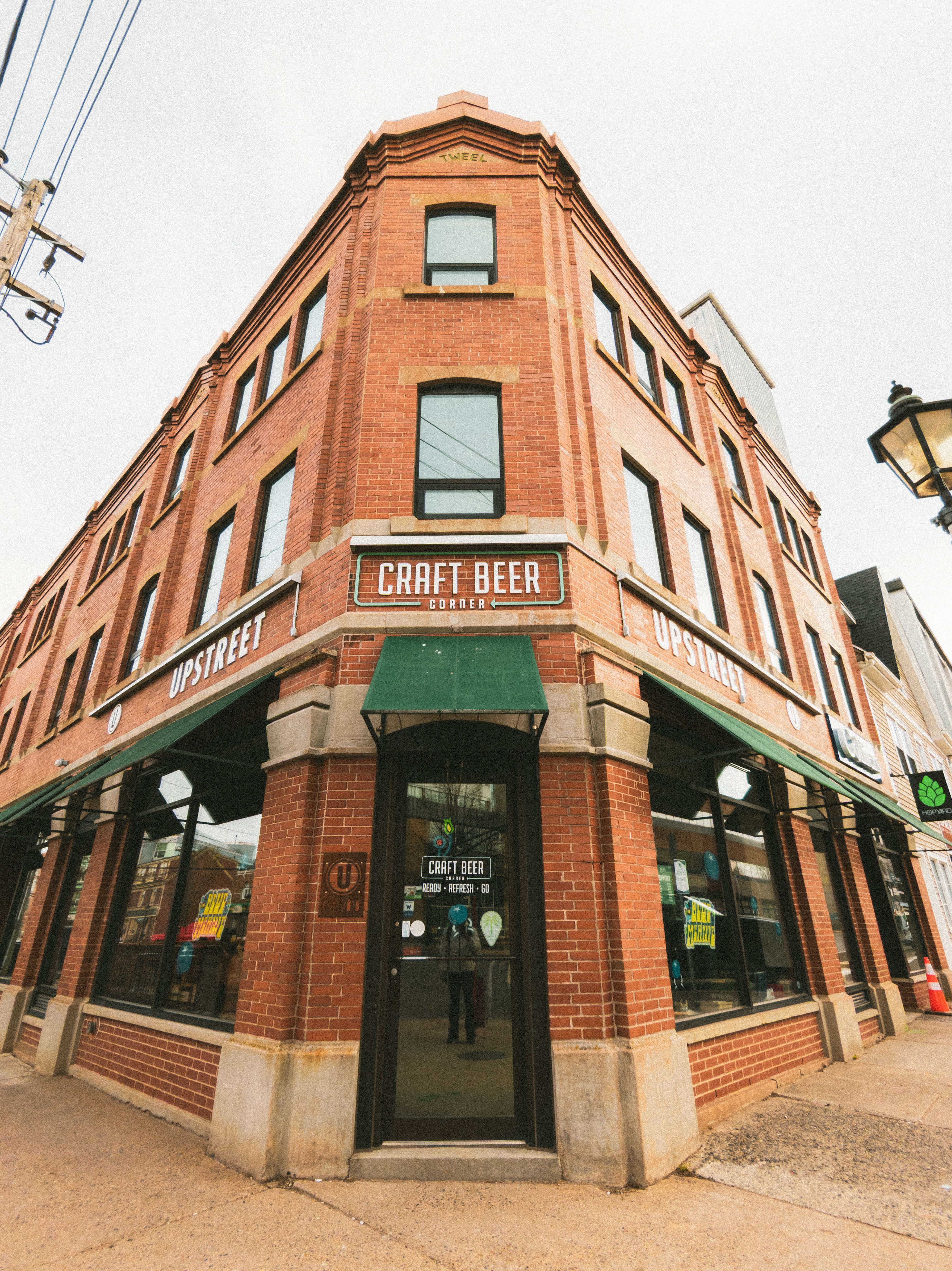 Pub on the Corner of the Street · Free Stock Photo