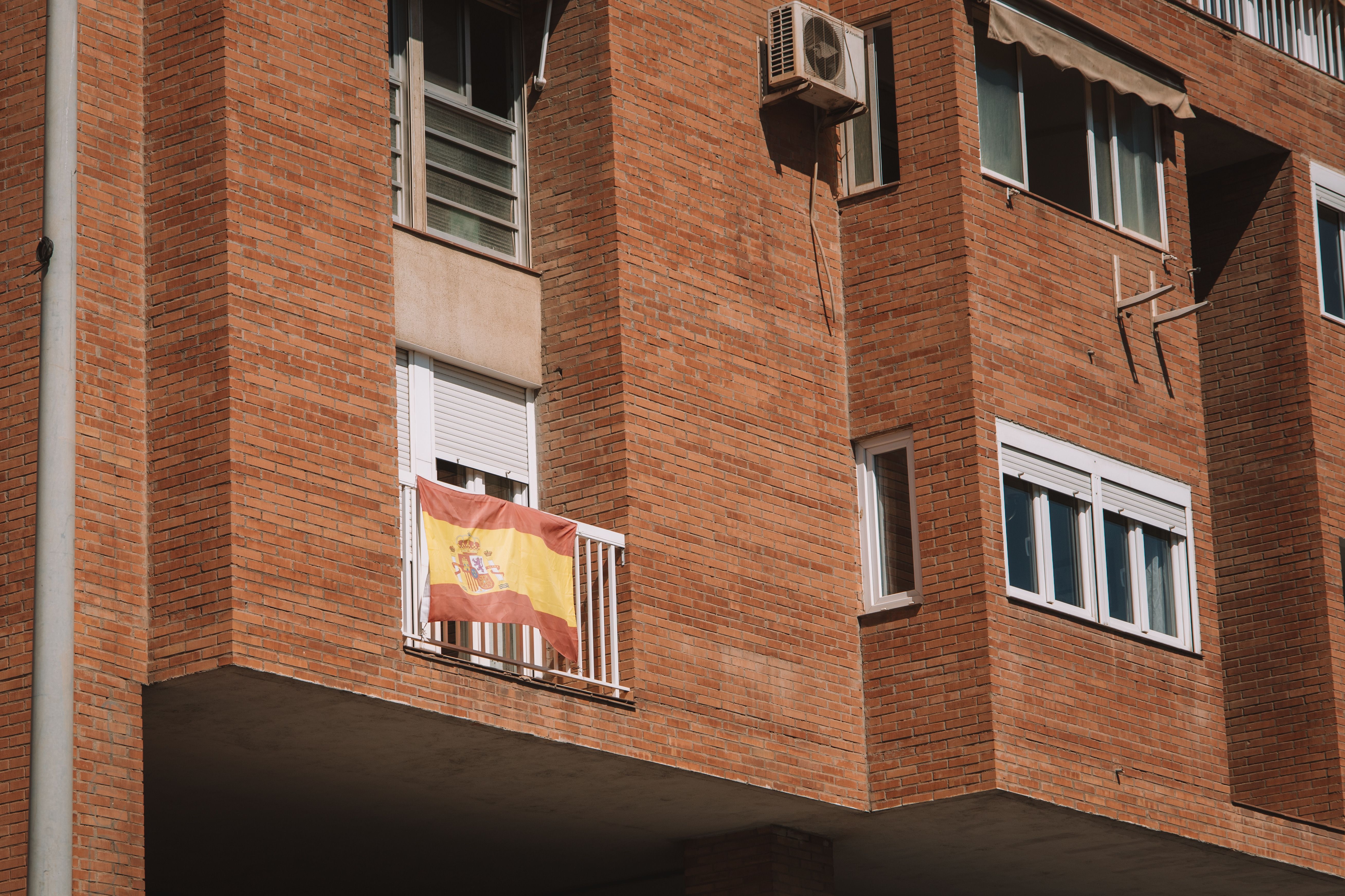 Spanish Flag on Building · Free Stock Photo