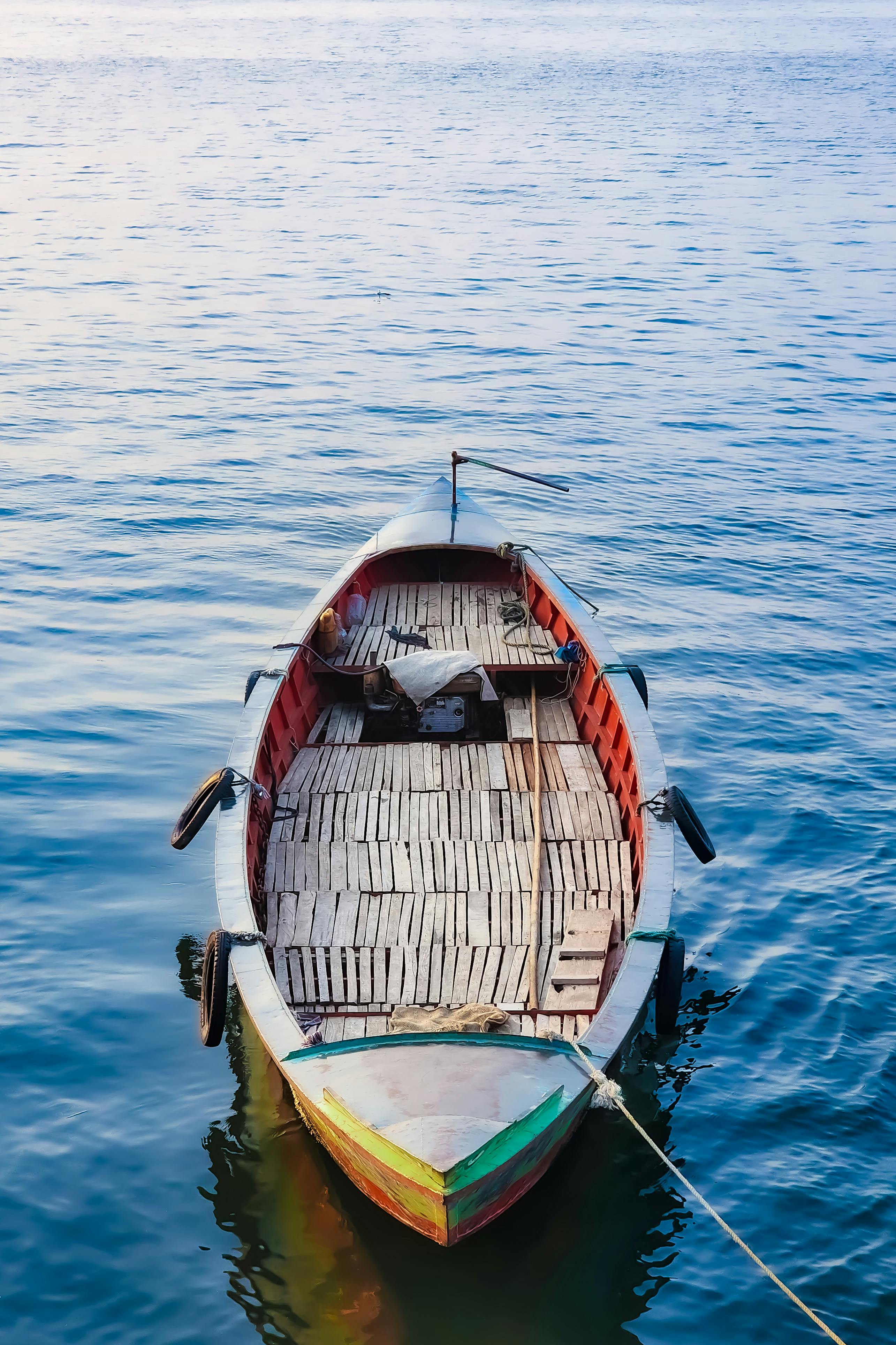 Empty Boat Moored · Free Stock Photo