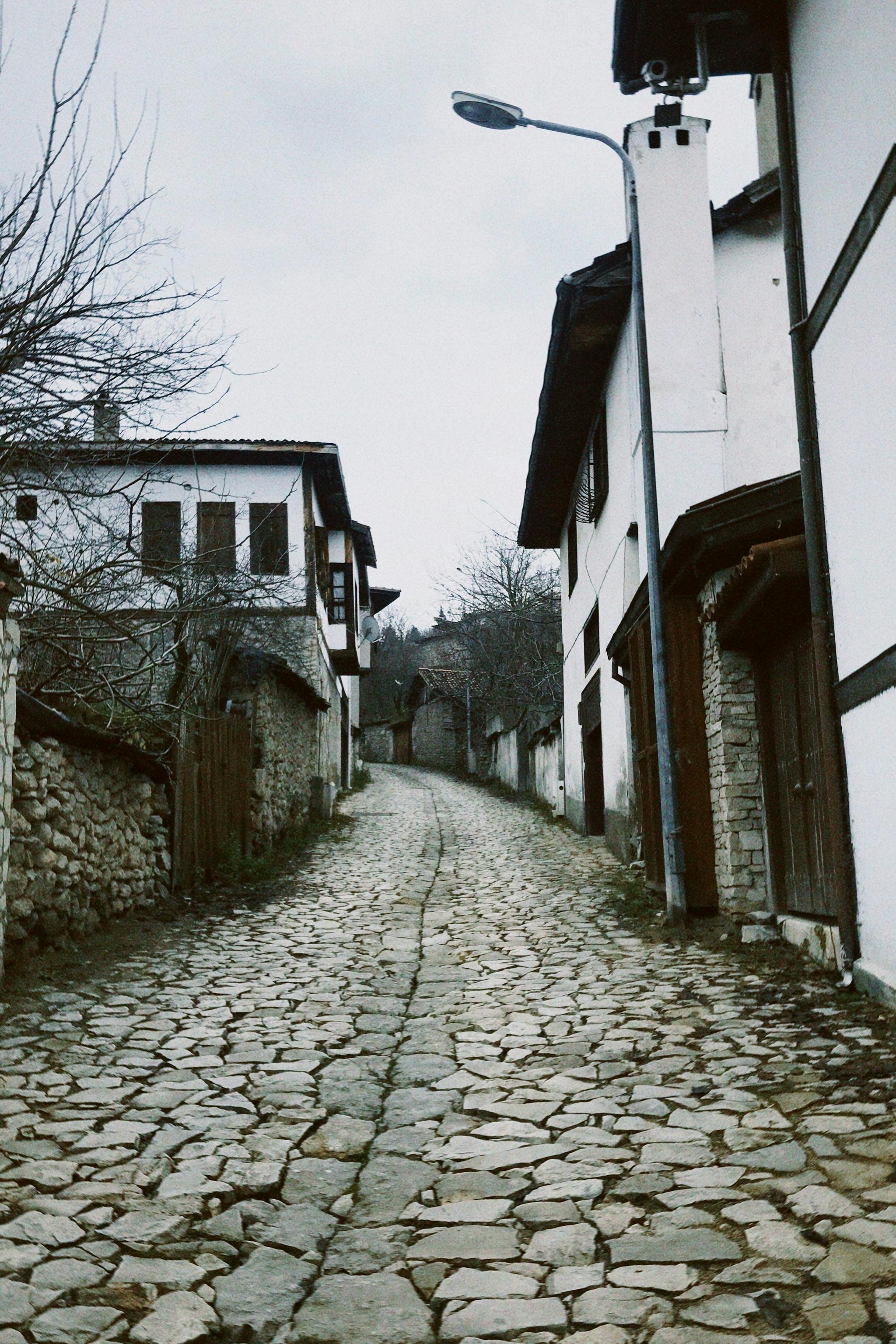 Photo of Alley Between Buildings · Free Stock Photo