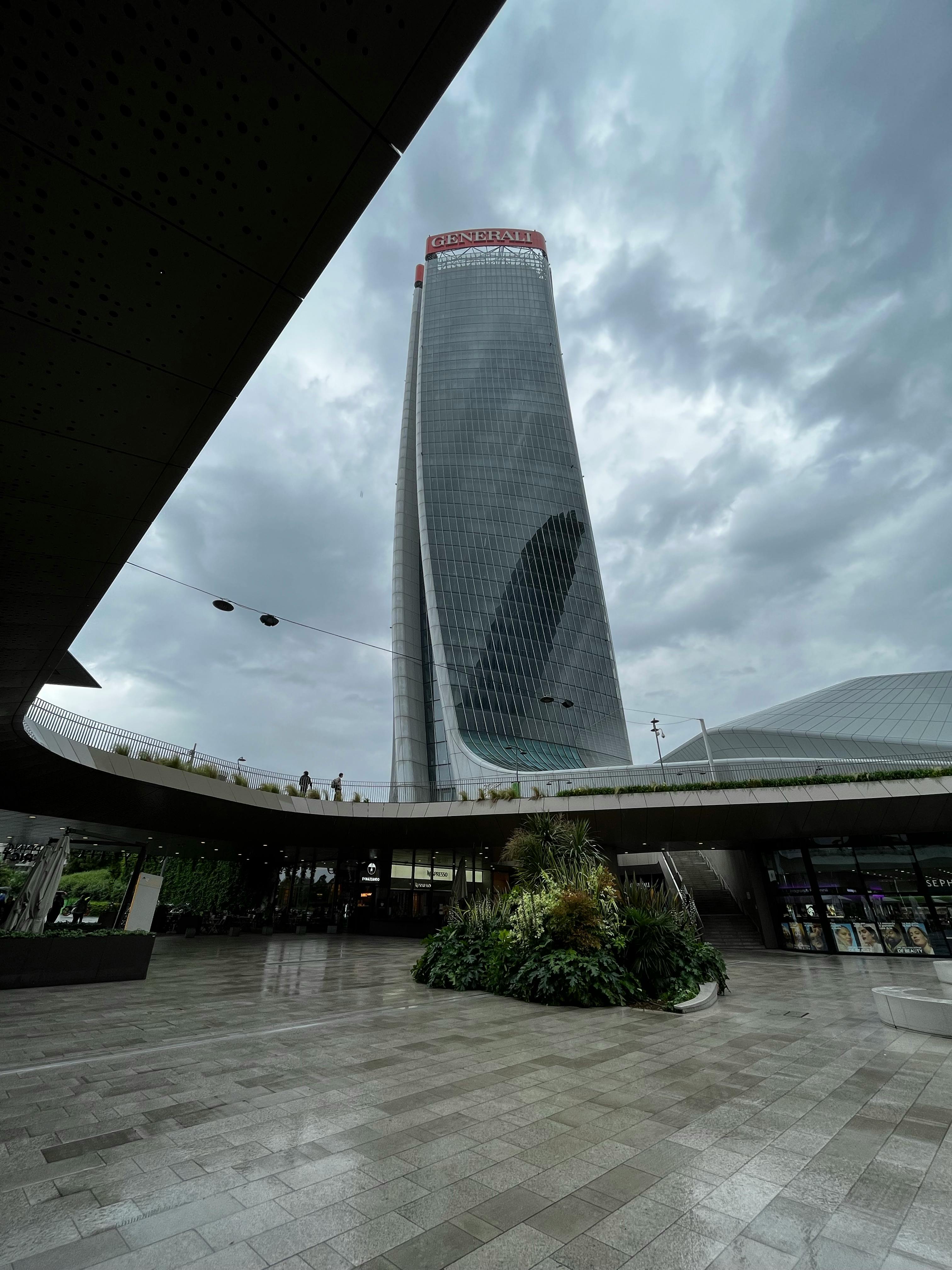 Generali Tower in Milan · Free Stock Photo