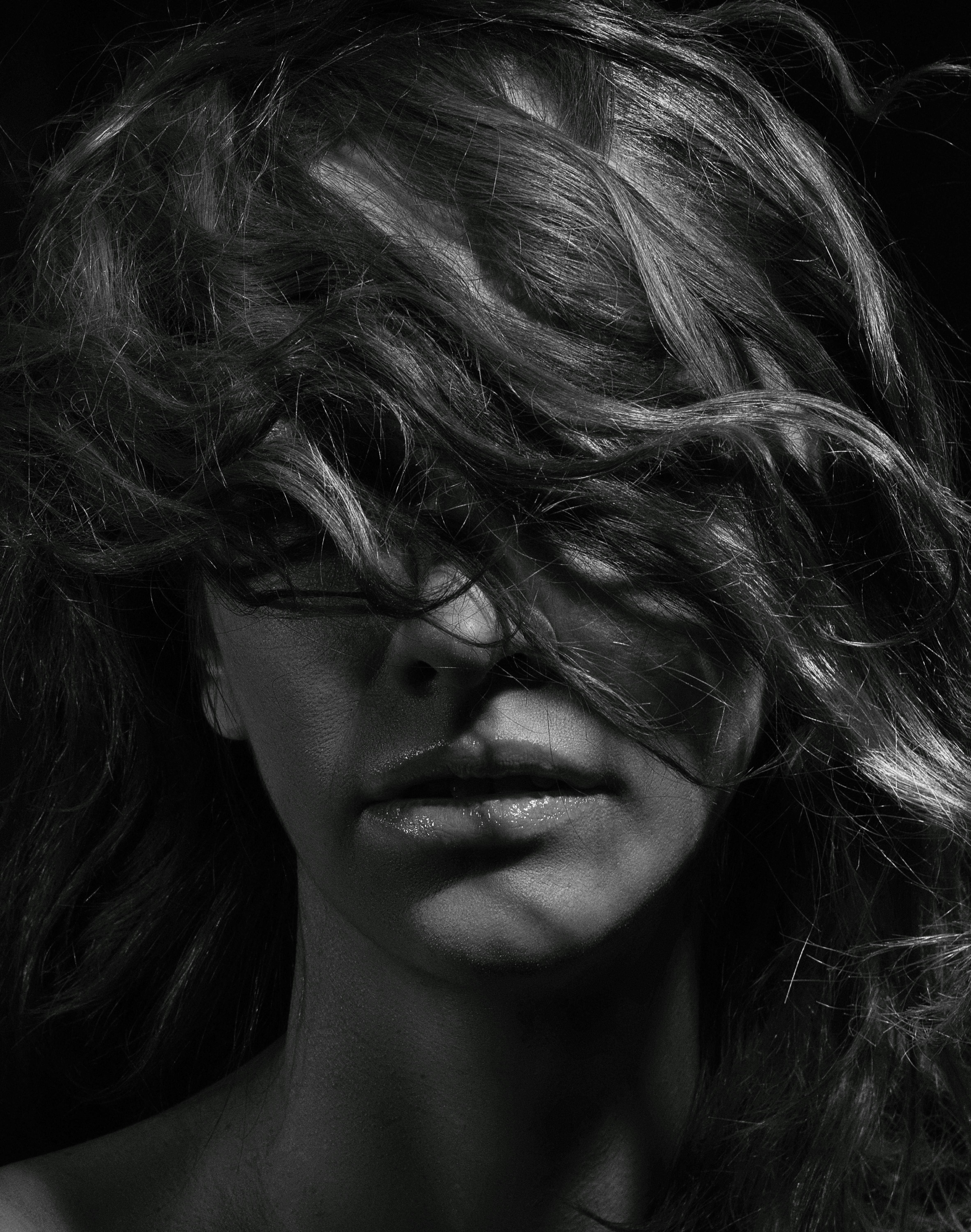 Model in Black and White · Free Stock Photo