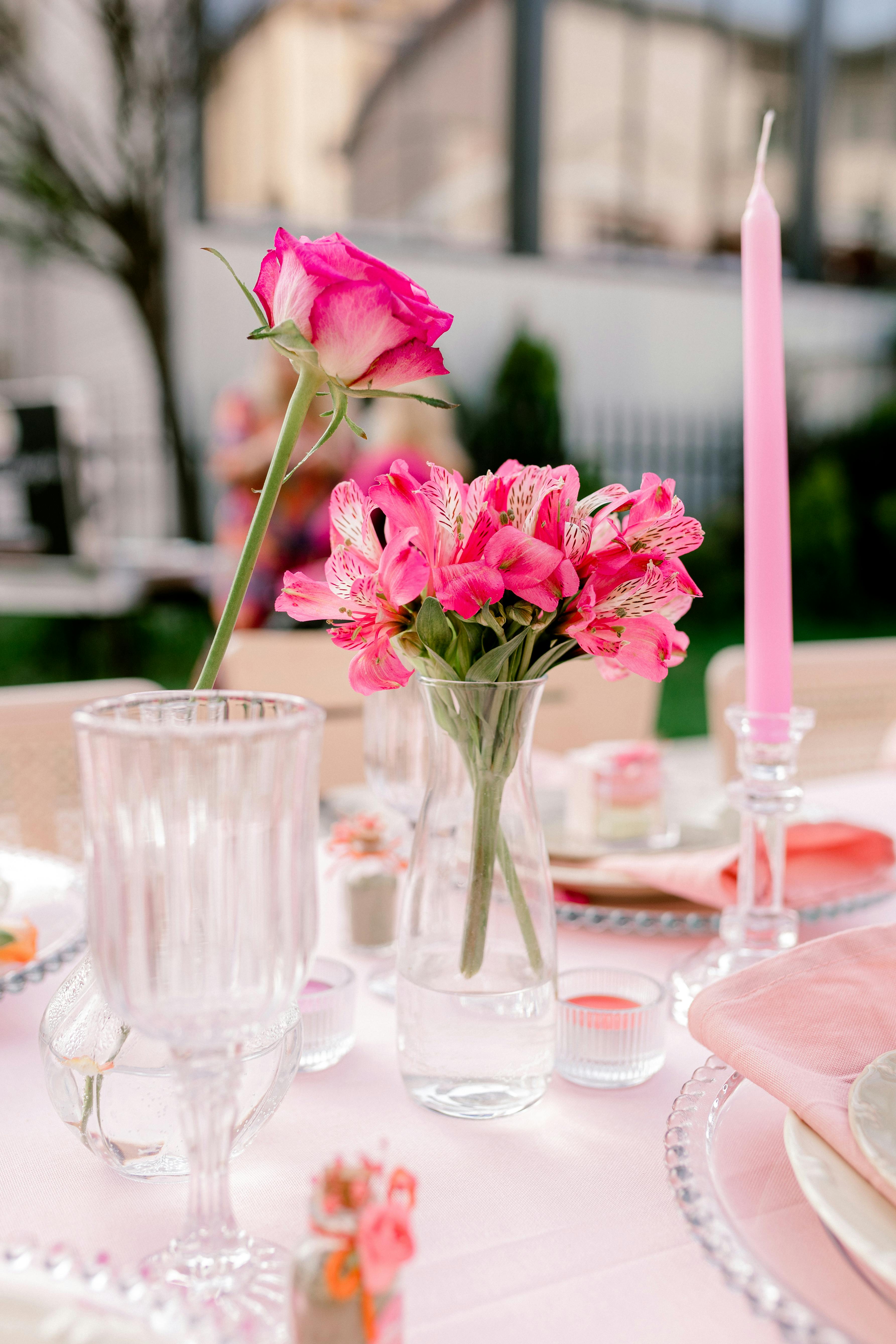Red Flowers in Vase on Party Table · Free Stock Photo