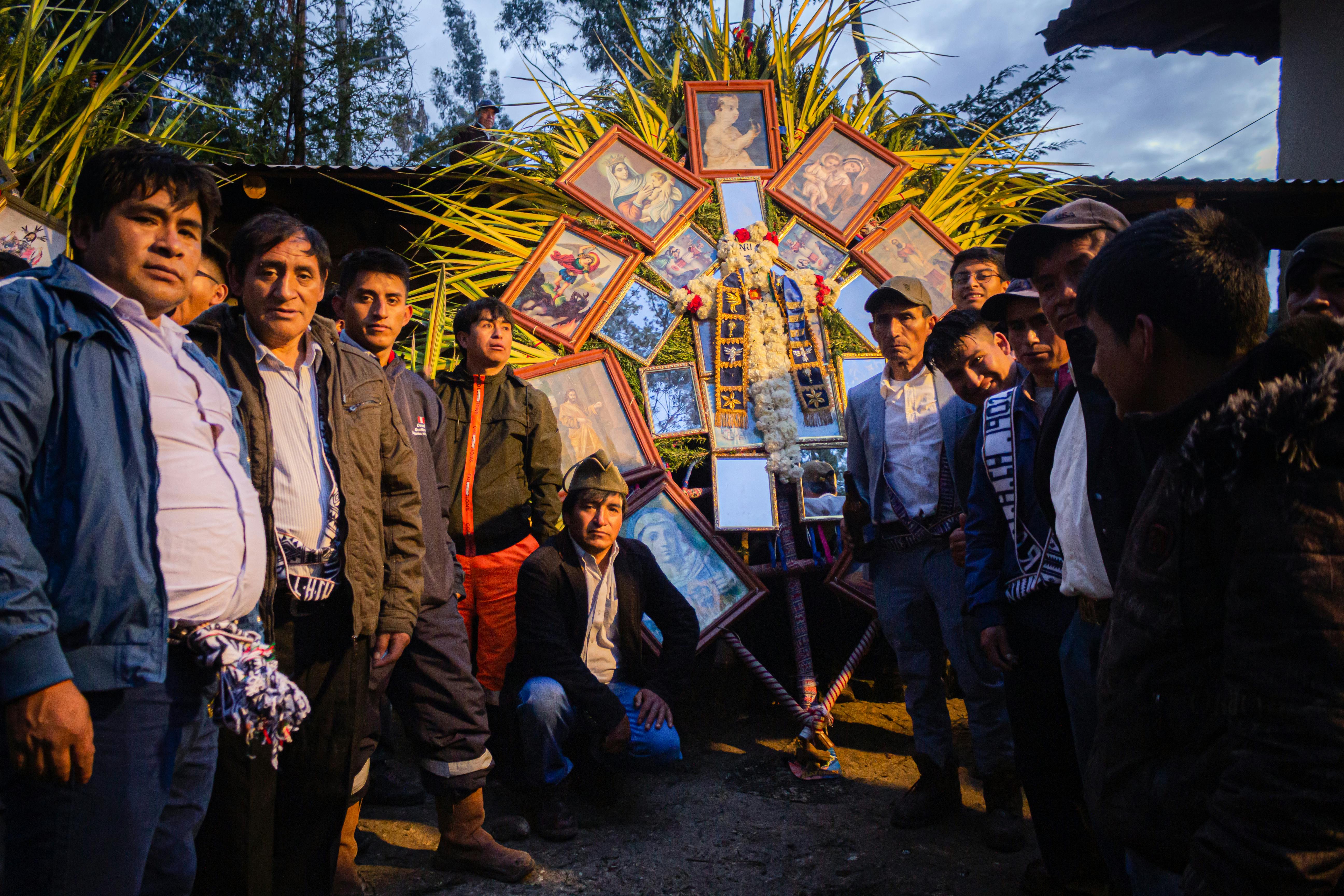 Christian Pose Photos, Download The BEST Free Christian Pose Stock ...