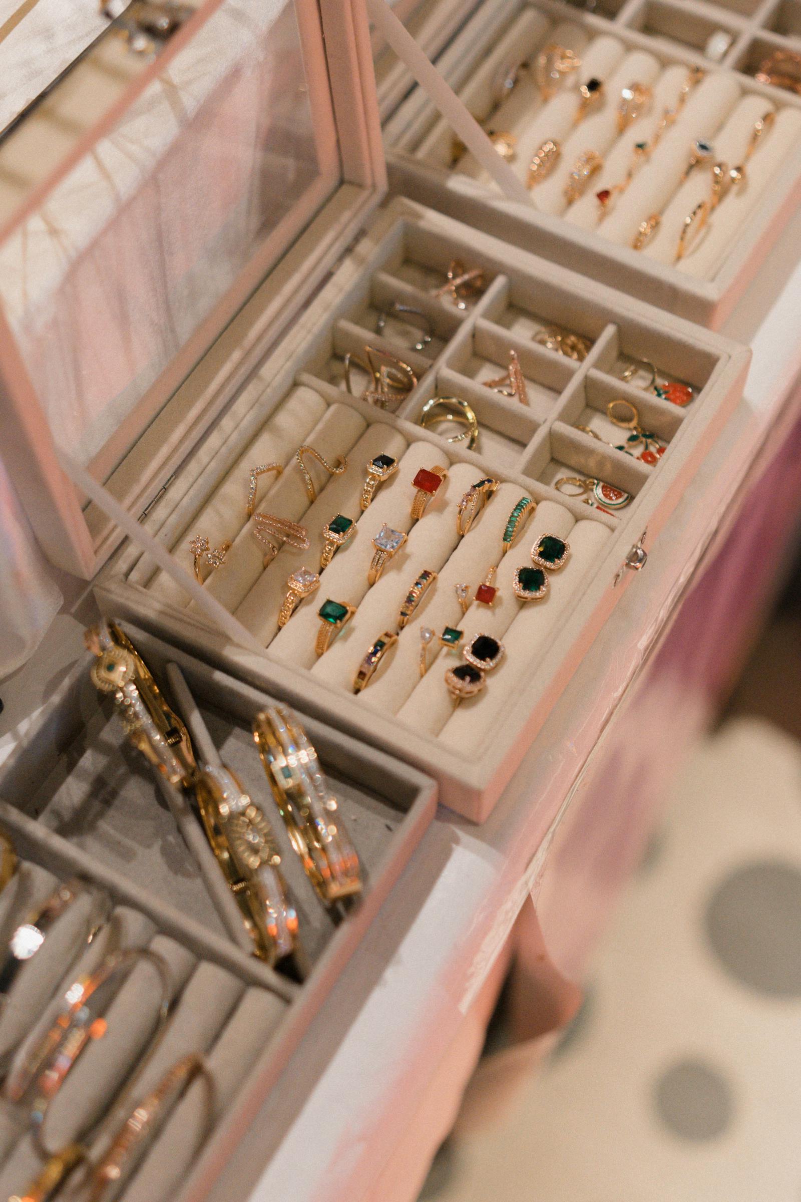 Jewelry Box Photos, Download The BEST Free Jewelry Box Stock Photos ...