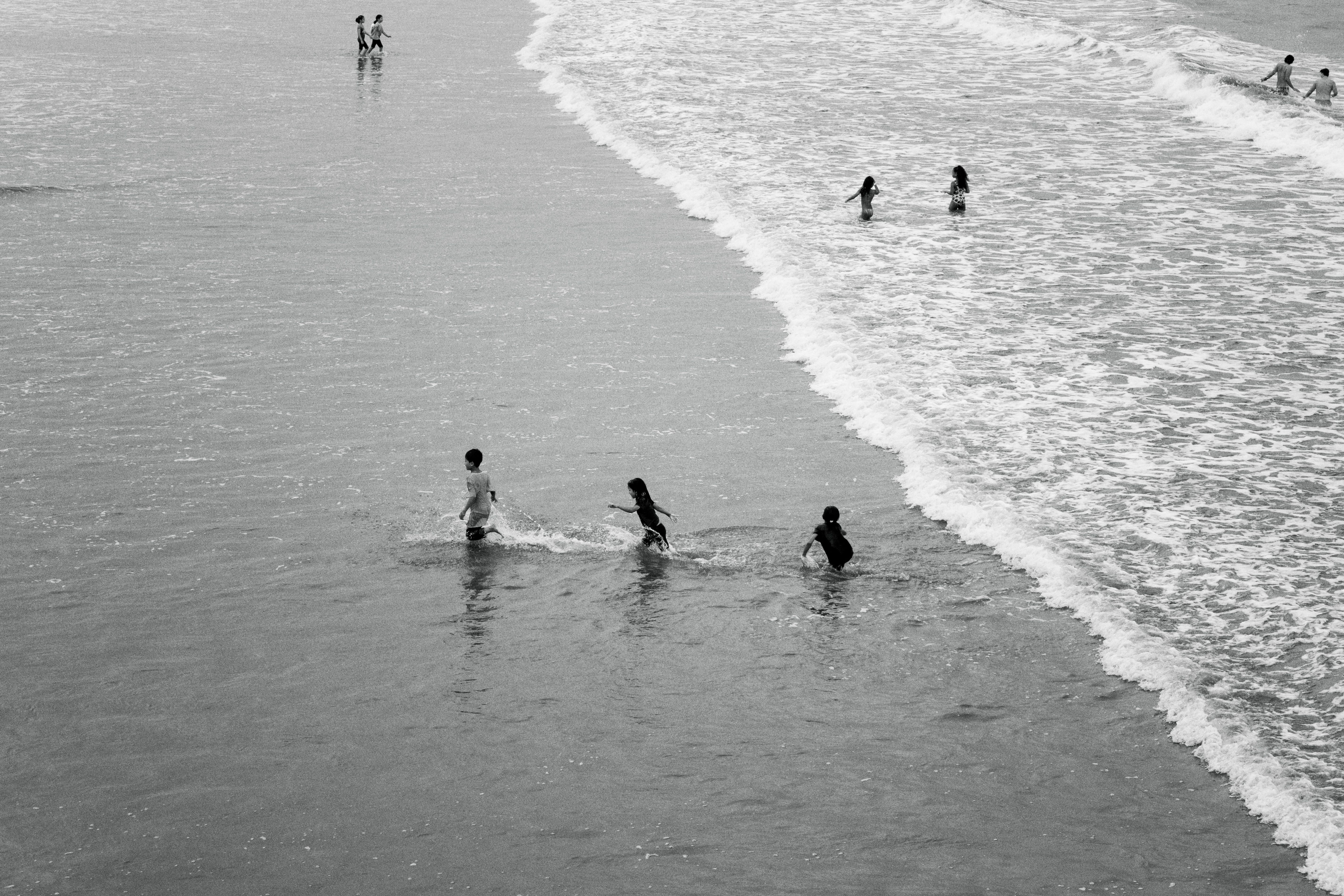 Children in Ocean · Free Stock Photo
