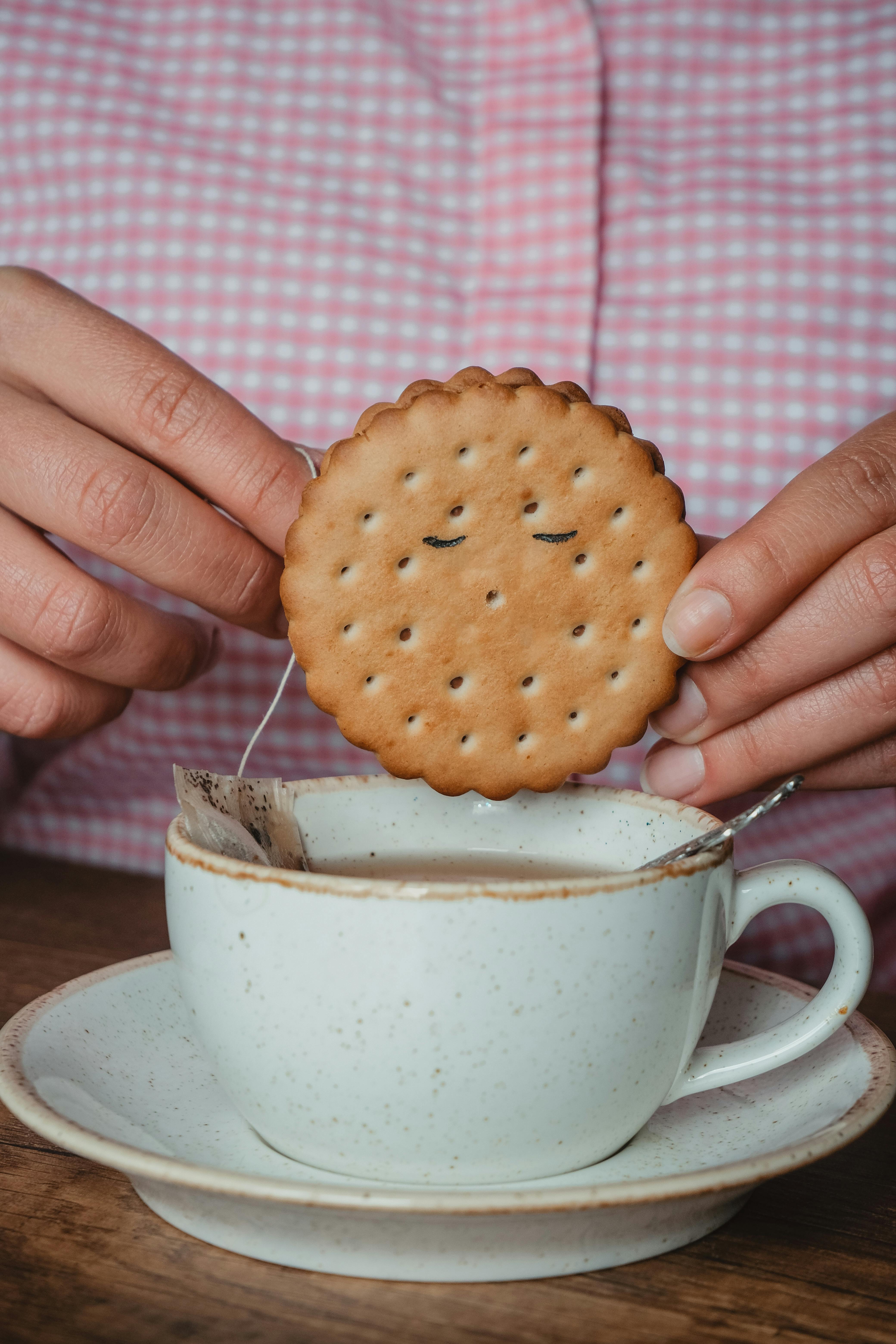Cookie Dipped In Tea Photos, Download The BEST Free Cookie Dipped In ...