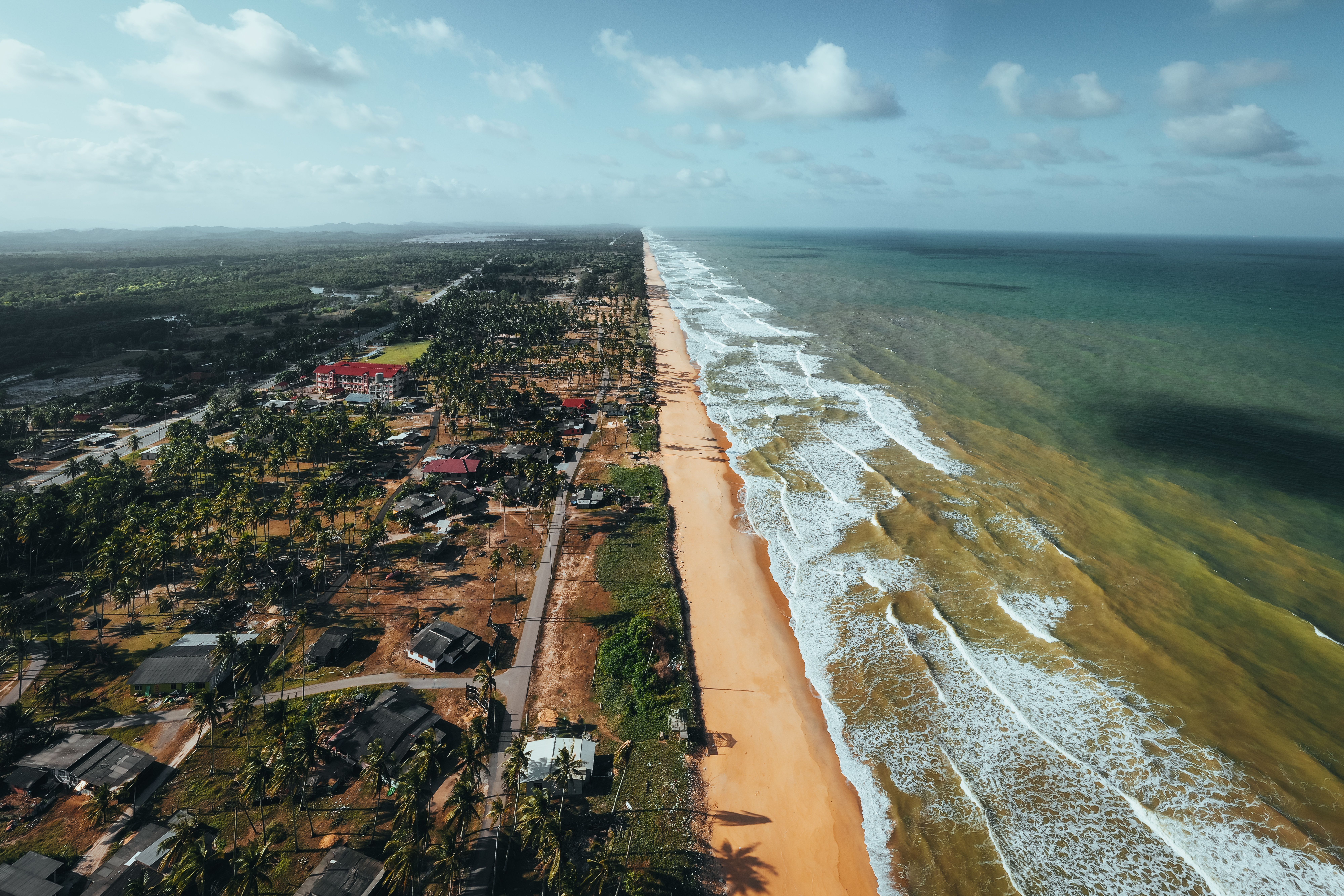 Symmetrical View of Landscape and Seascape · Free Stock Photo
