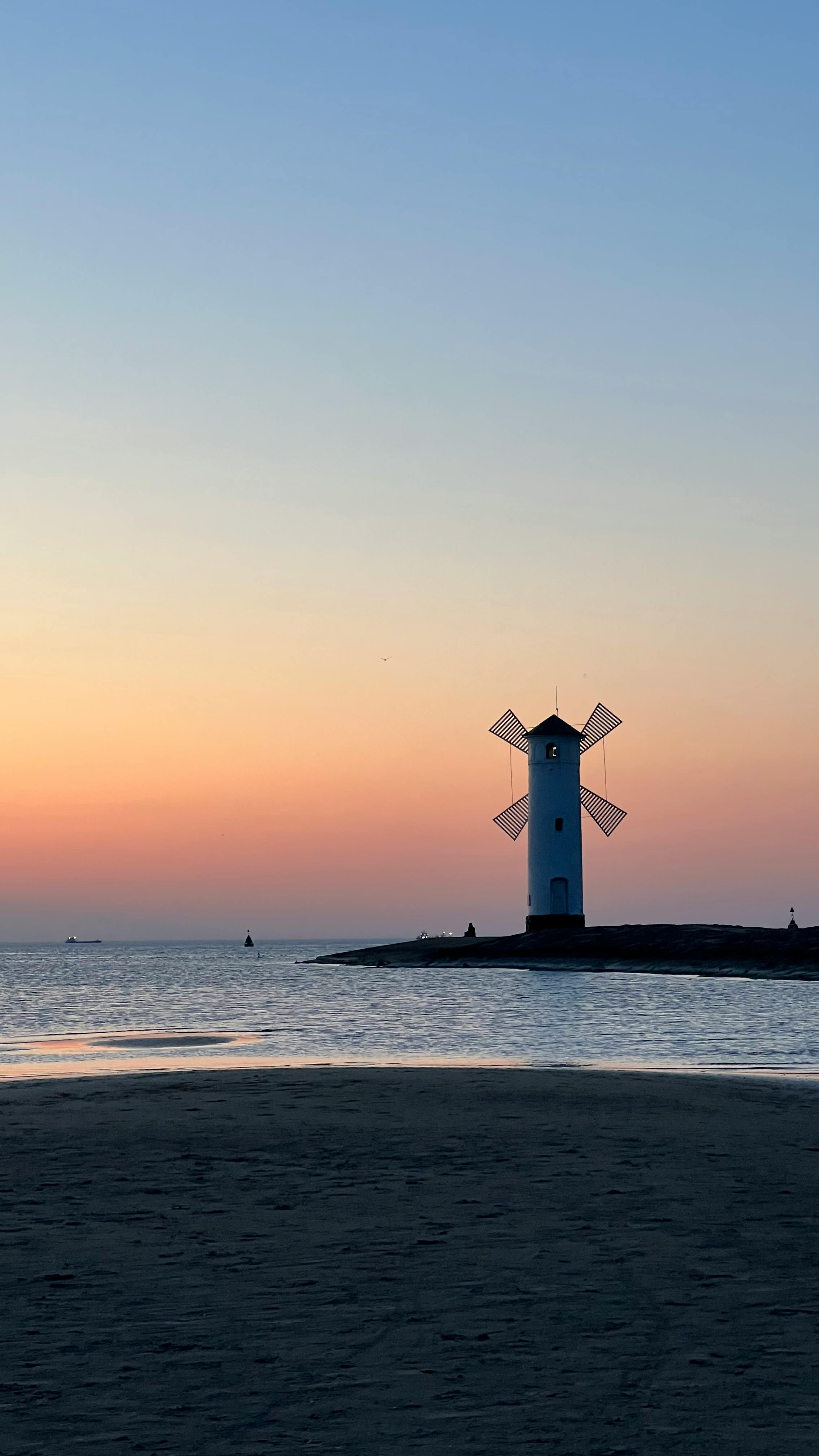 Windmill City Photos, Download The BEST Free Windmill City Stock Photos ...