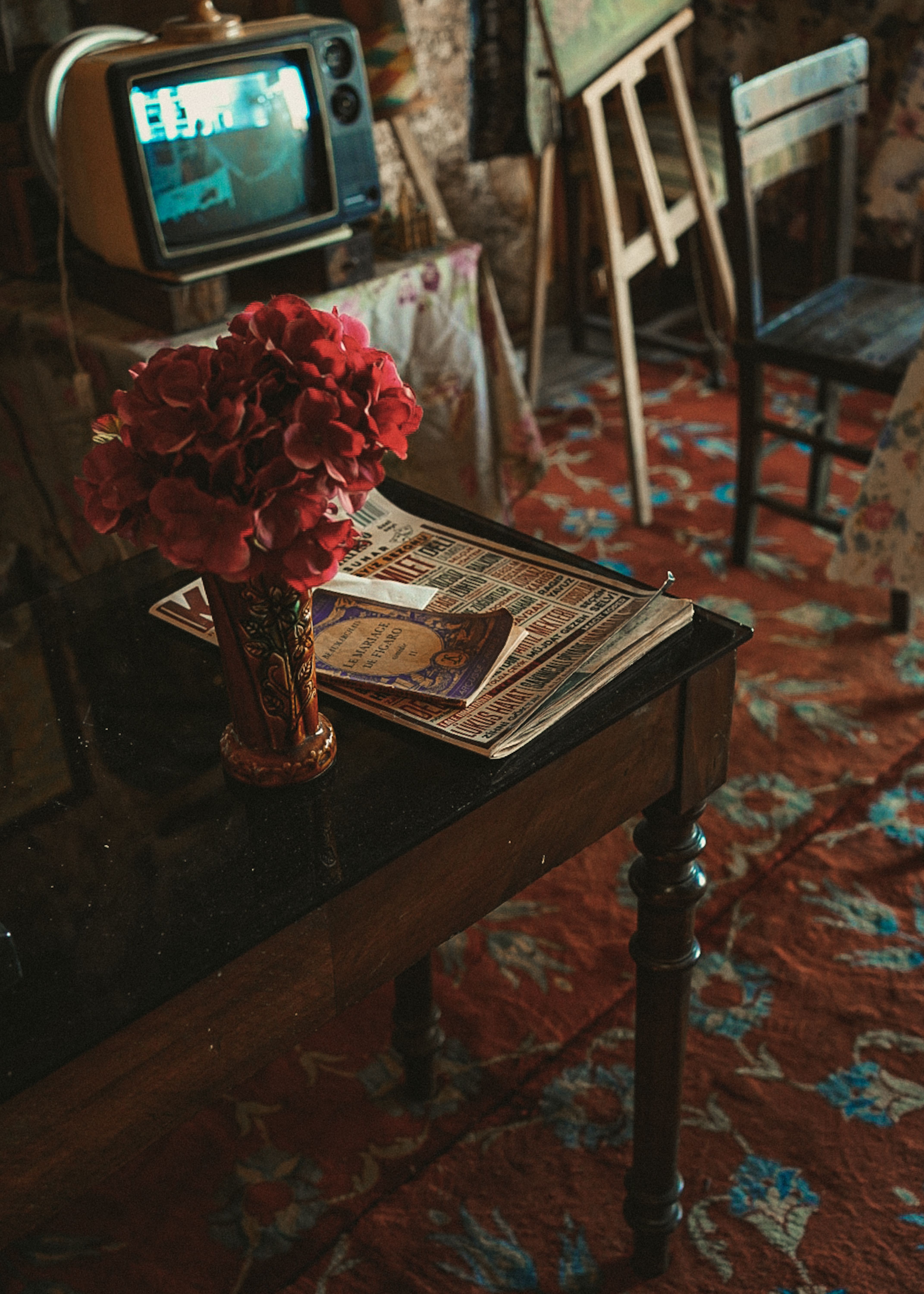 A Living Room in Vintage Style · Free Stock Photo