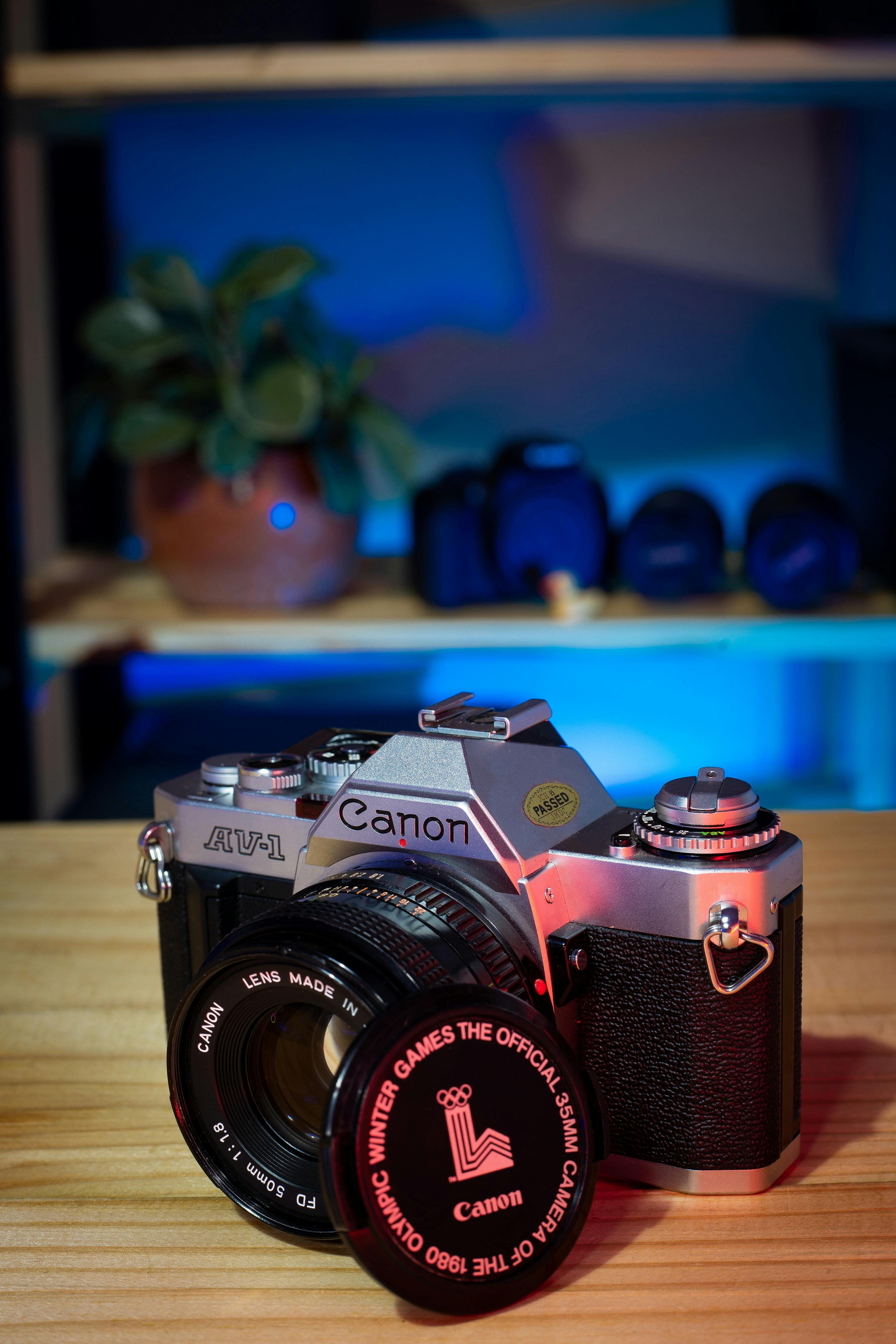 Old camera & watch · Free Stock Photo