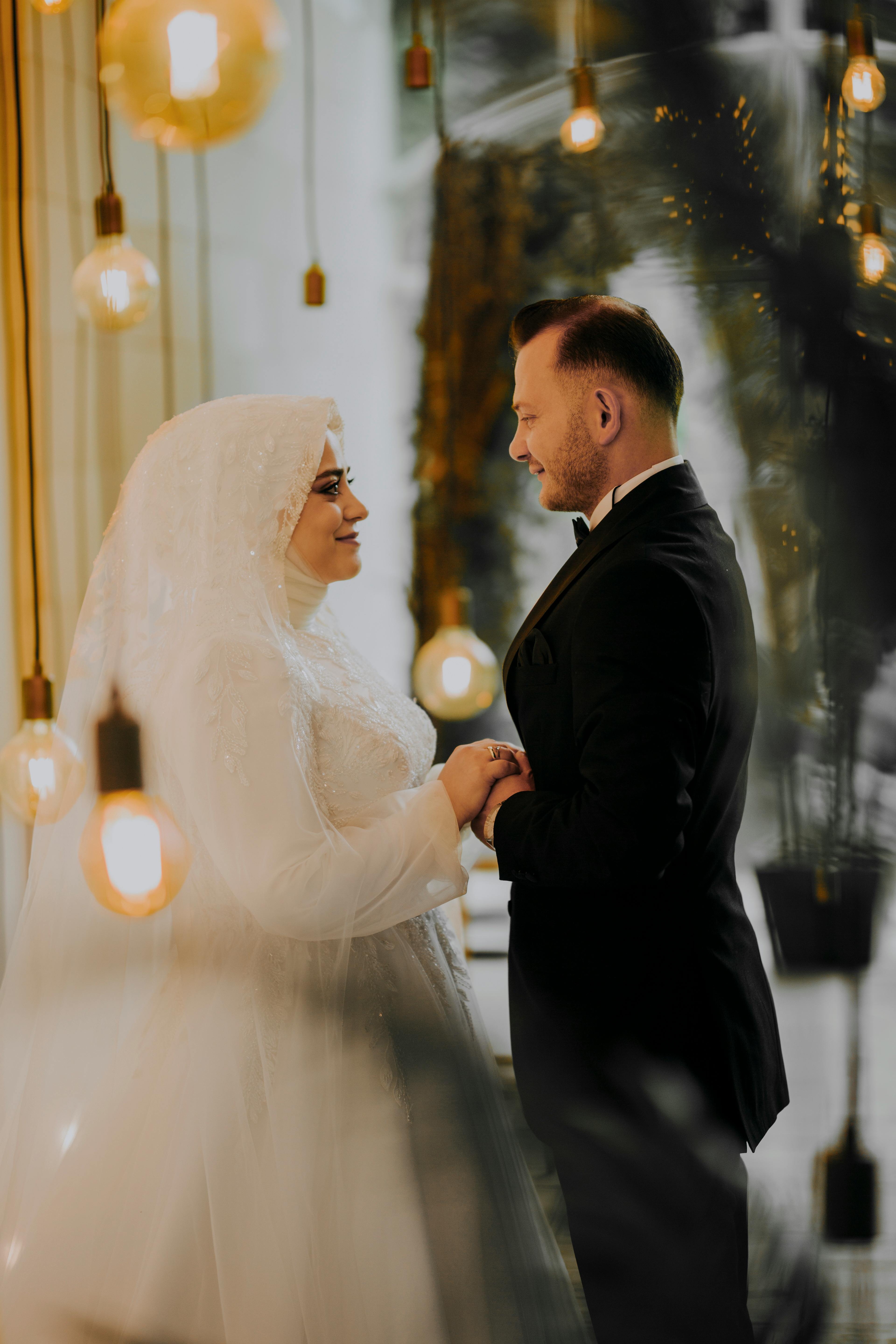 Muslim Bride and Groom · Free Stock Photo