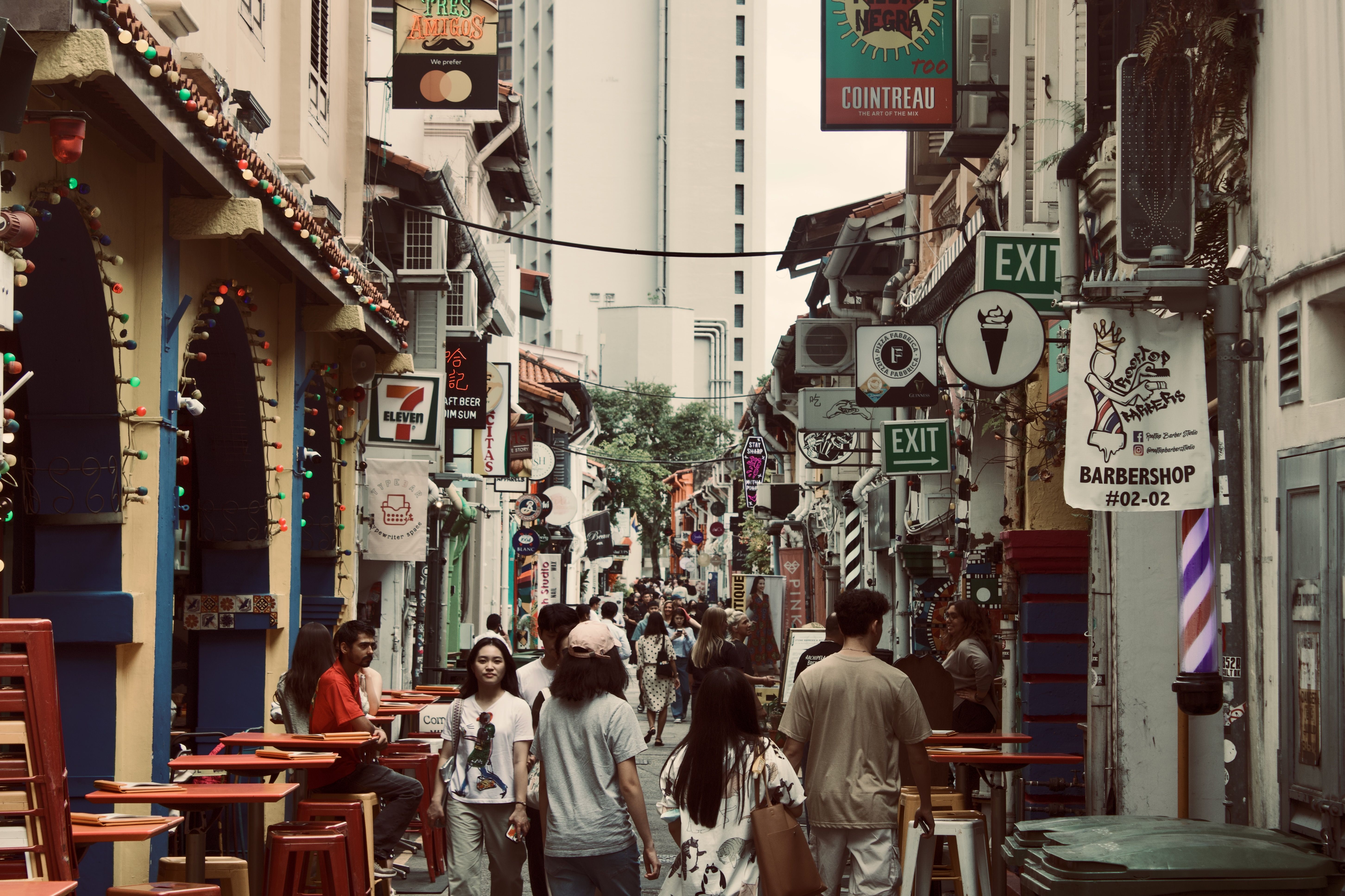 Food Outlets Photos, Download The BEST Free Food Outlets Stock Photos ...