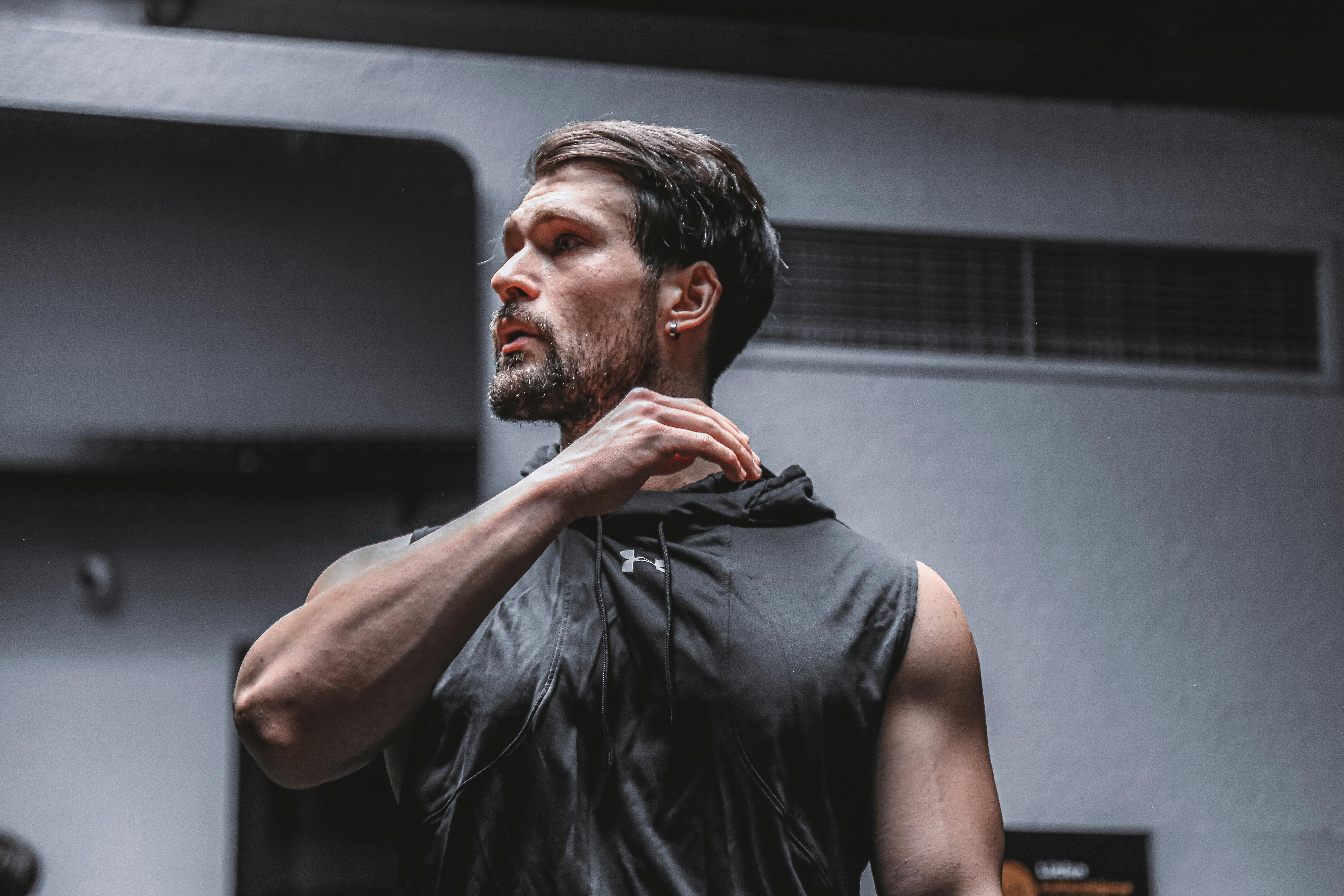 Muscular Men Photos, Download The BEST Free Muscular Men Stock Photos ...